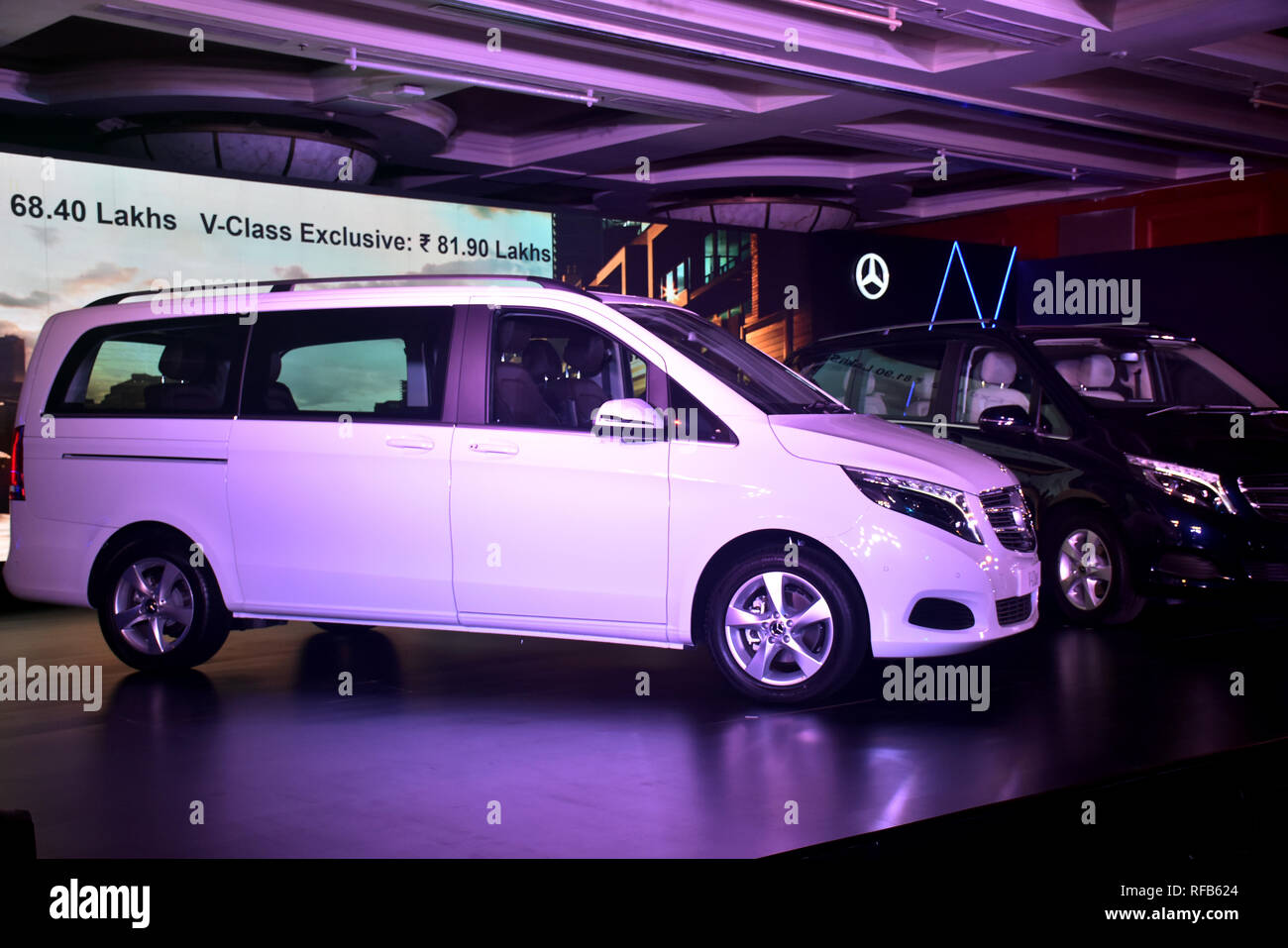 The v class hi-res stock photography and images - Alamy