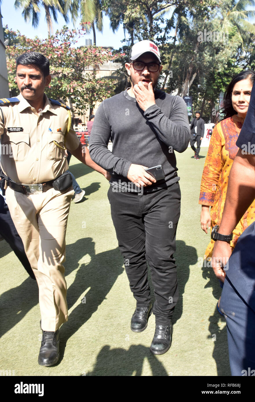 Mumbai, India. 24th Jan, 2019. Actor Aamir Khan spotted during special ...