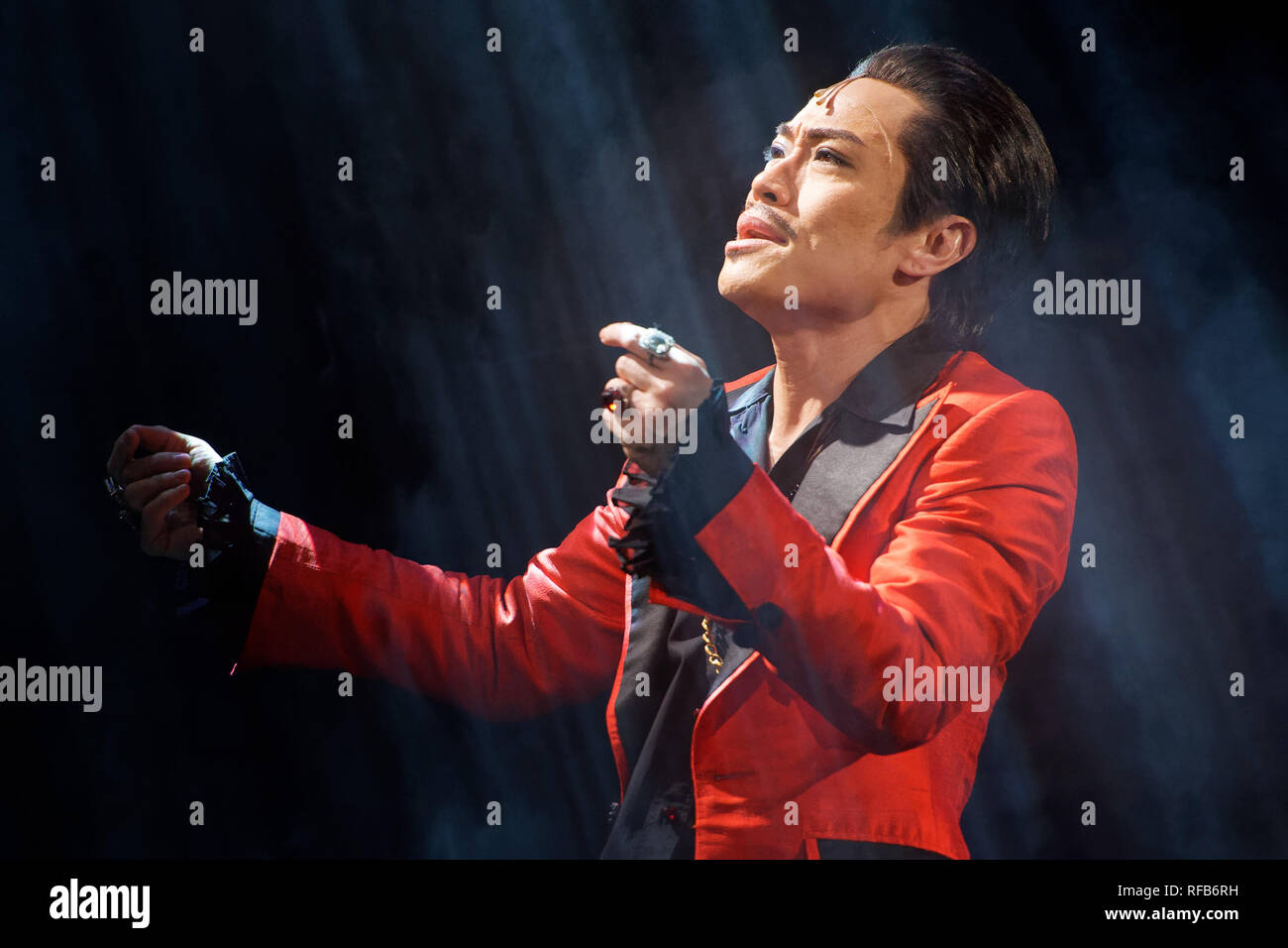 Miss saigon stage production hi-res stock photography and images - Alamy