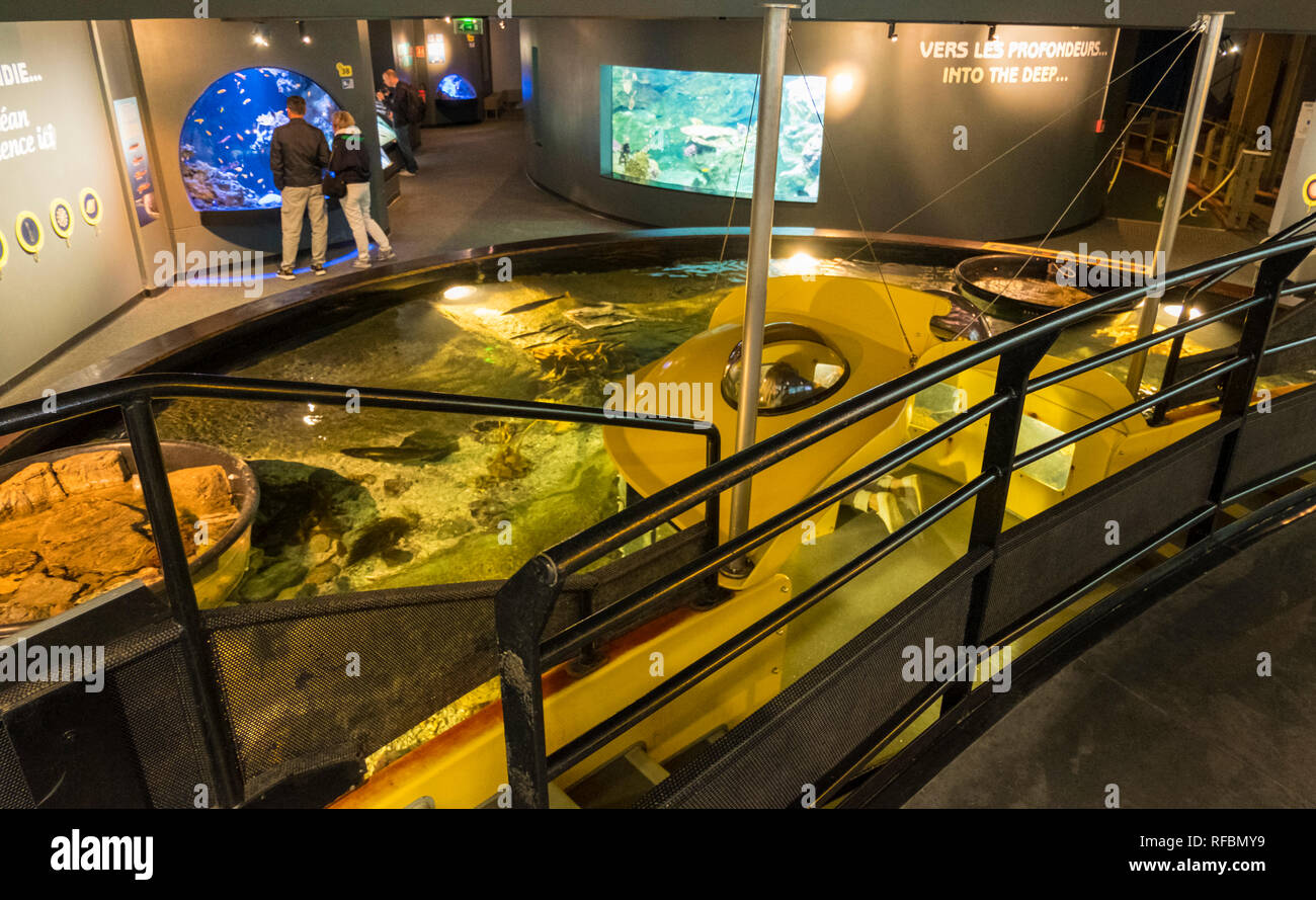 Underwater exploration vehicle hi-res stock photography and images - Alamy