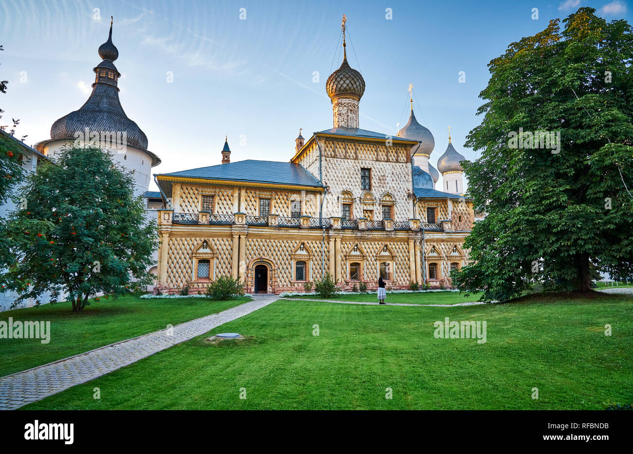 Medieval russian architecture hi-res stock photography and images - Alamy