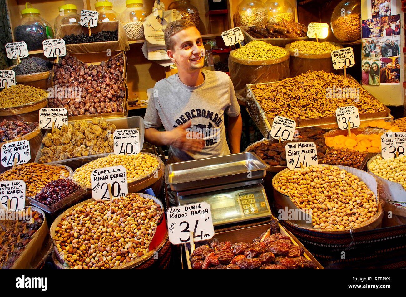 Istambul bazaar hi-res stock photography and images - Alamy