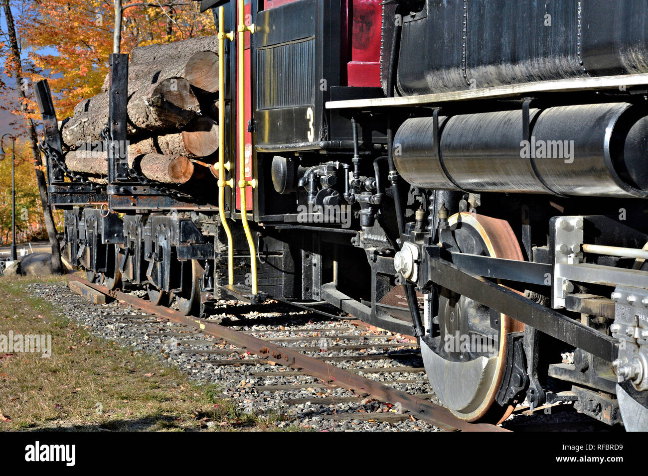 Lumber rail car hi-res stock photography and images - Alamy