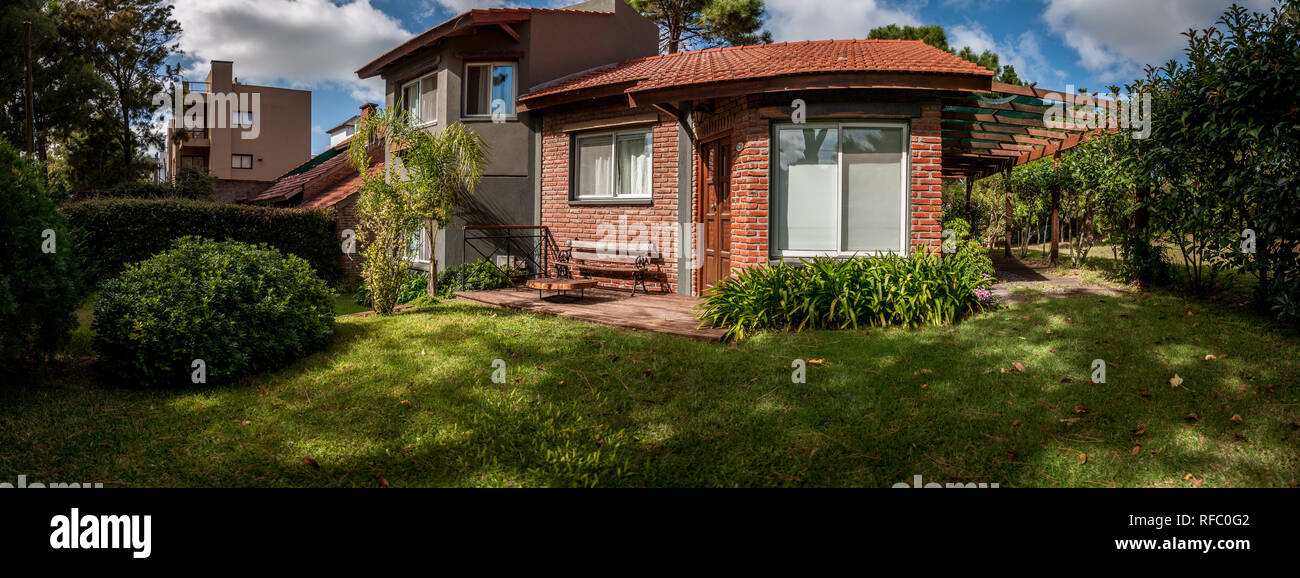 Middle Class House Exterior High Resolution Stock Photography and ...