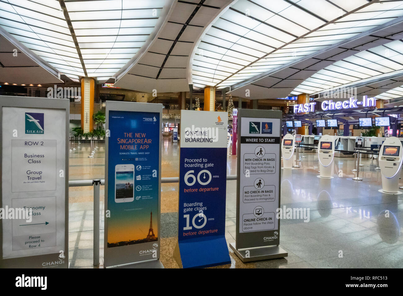 Singapore airlines air logo icon hi-res stock photography and images ...