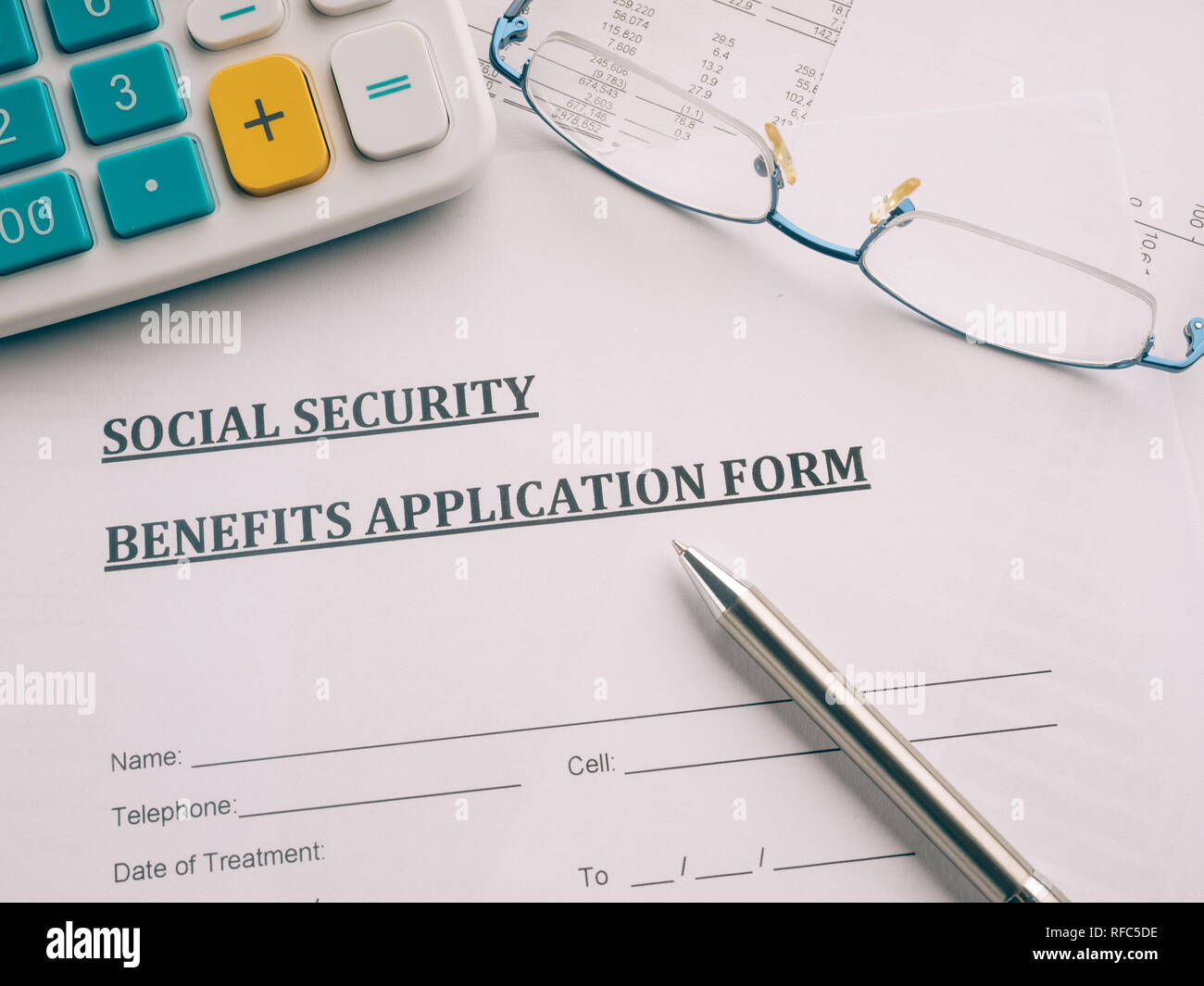 social security benefits application form Stock Photo - Alamy