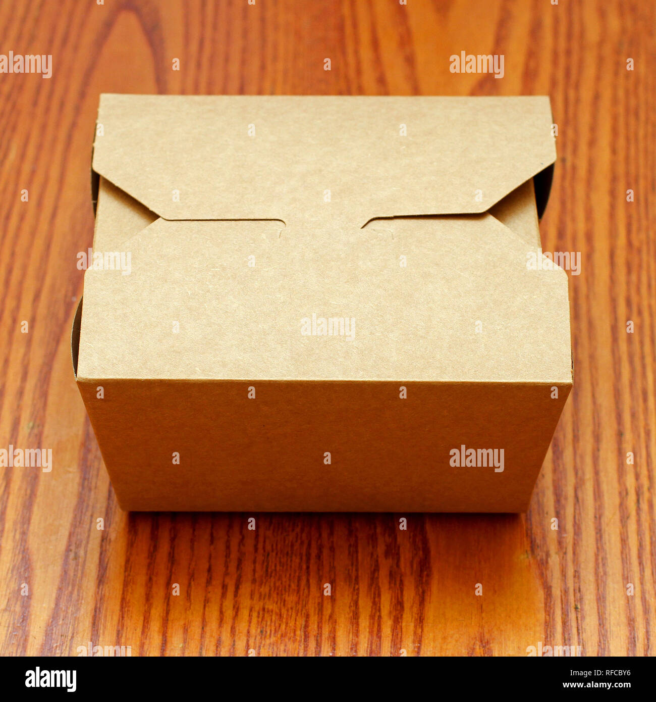 Closed box made from corrugated fibre board Stock Photo - Alamy