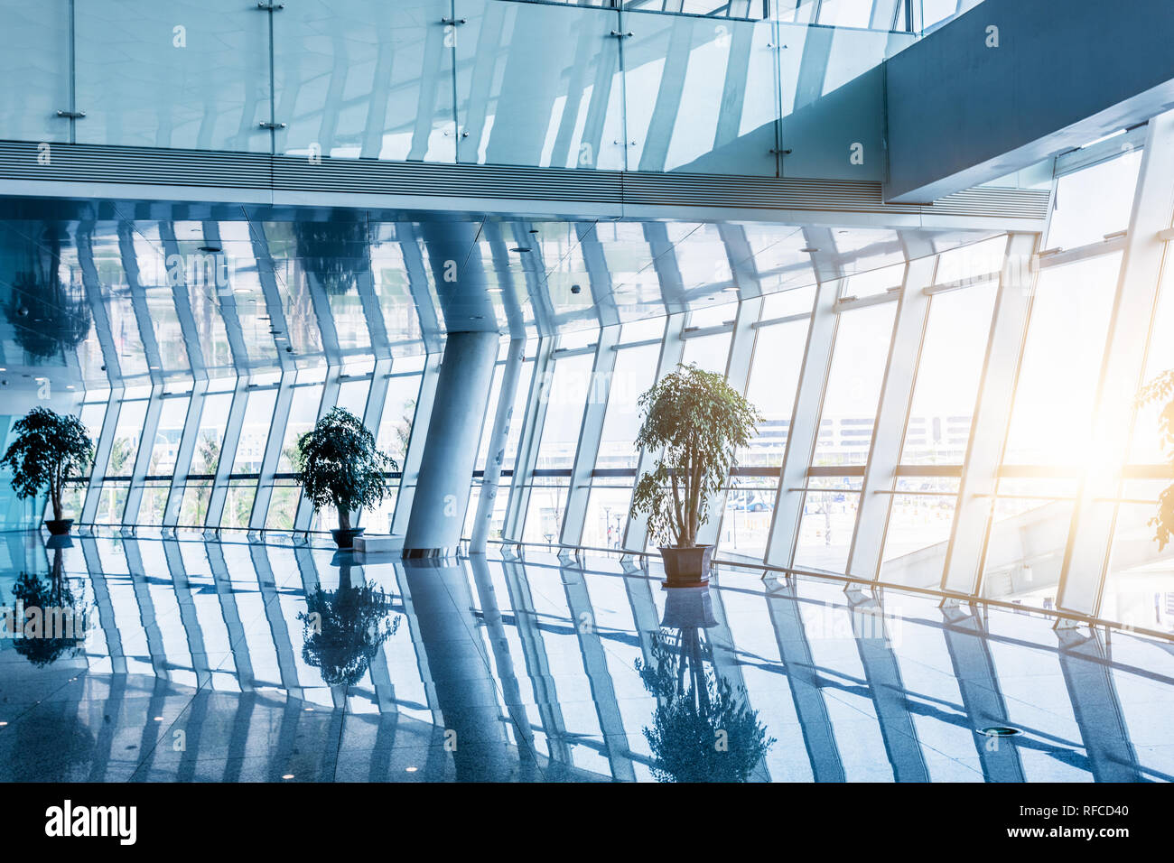 Clean airport hi-res stock photography and images - Alamy