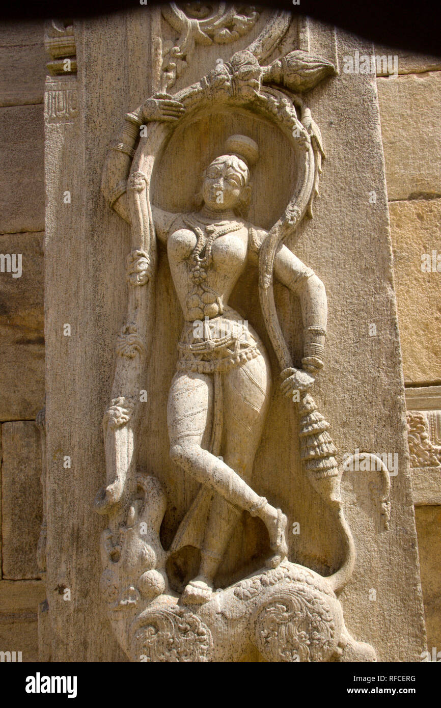 Dancing lady statue hi-res stock photography and images - Alamy