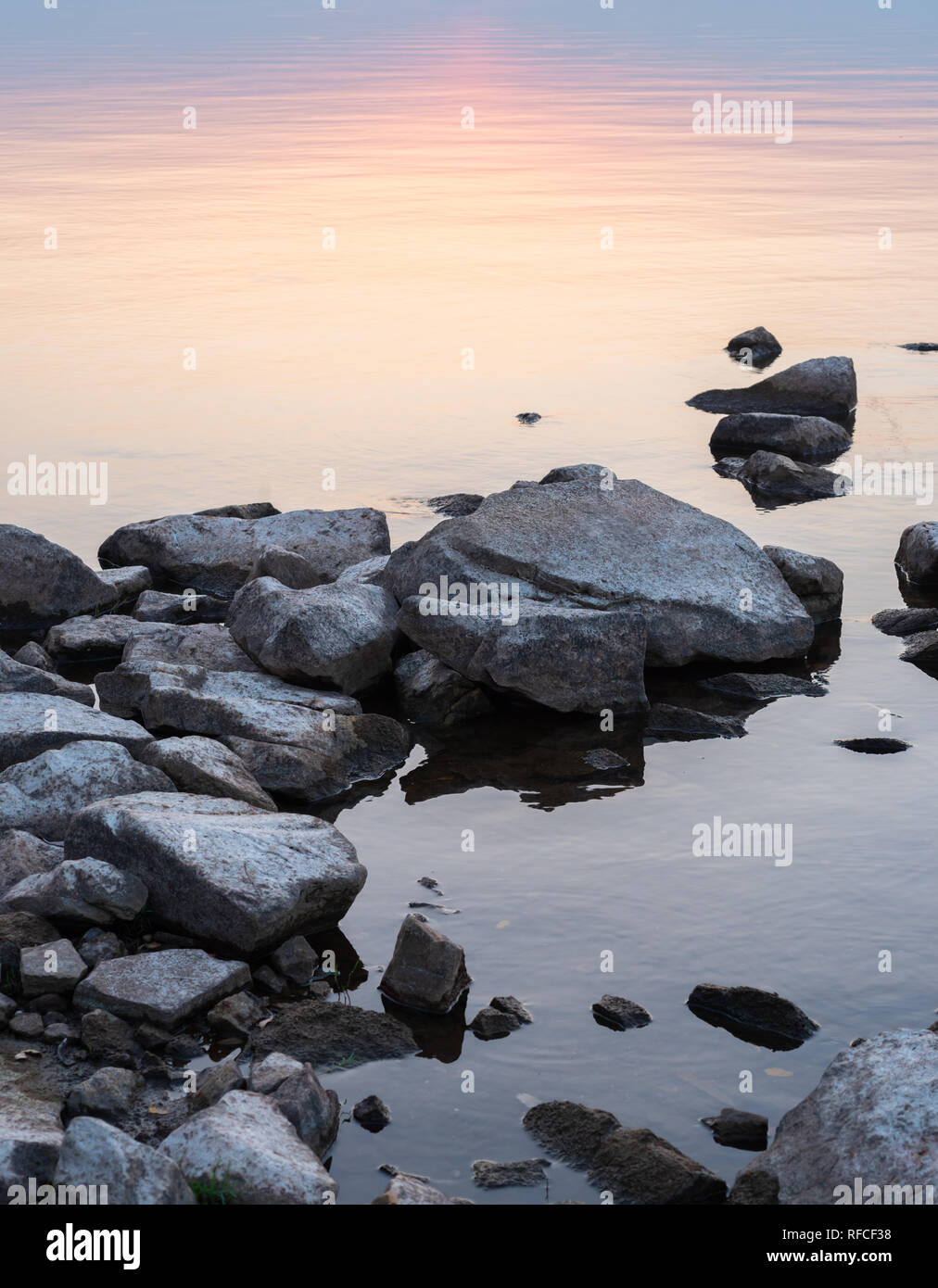 Sea rock summer hi-res stock photography and images - Alamy