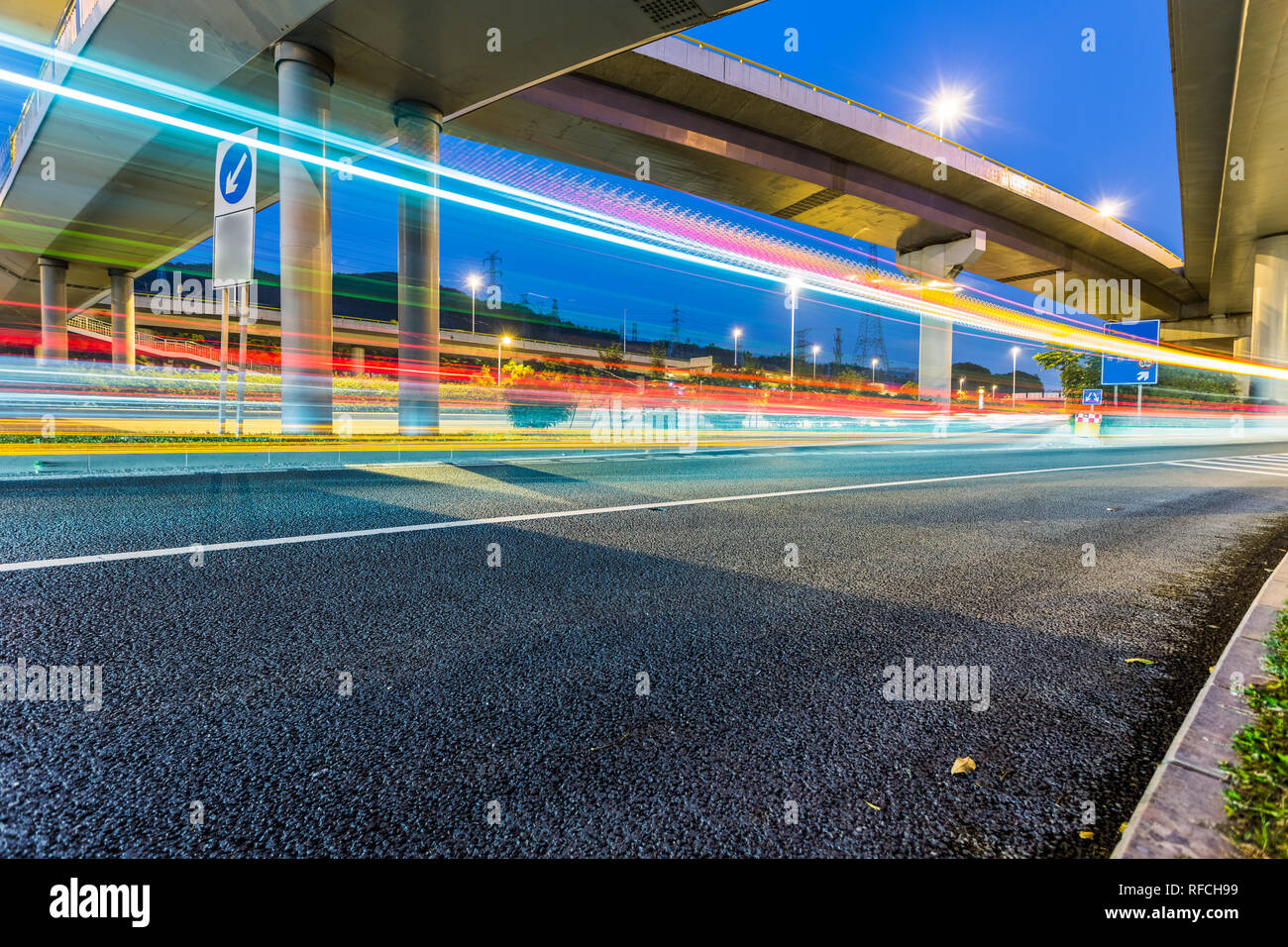 Car driving on flyover highway hi-res stock photography and images - Alamy
