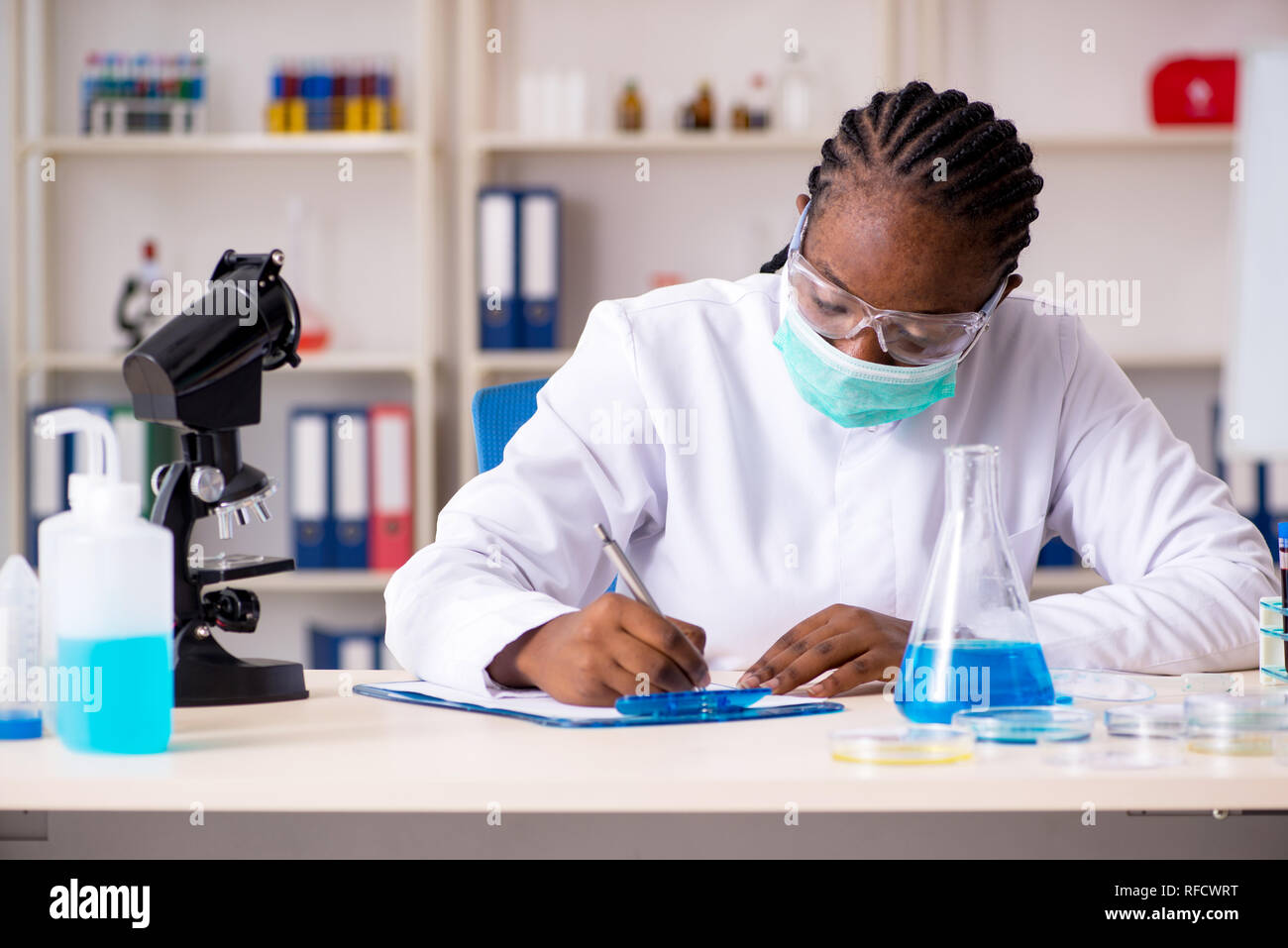 Student science lab record hi-res stock photography and images - Alamy