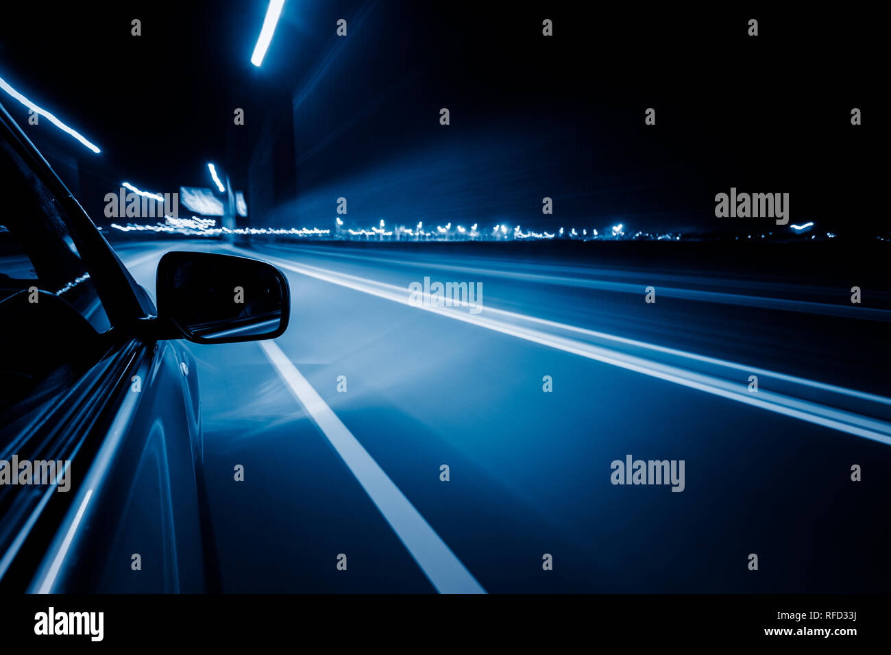 Car going around corner hi-res stock photography and images - Alamy