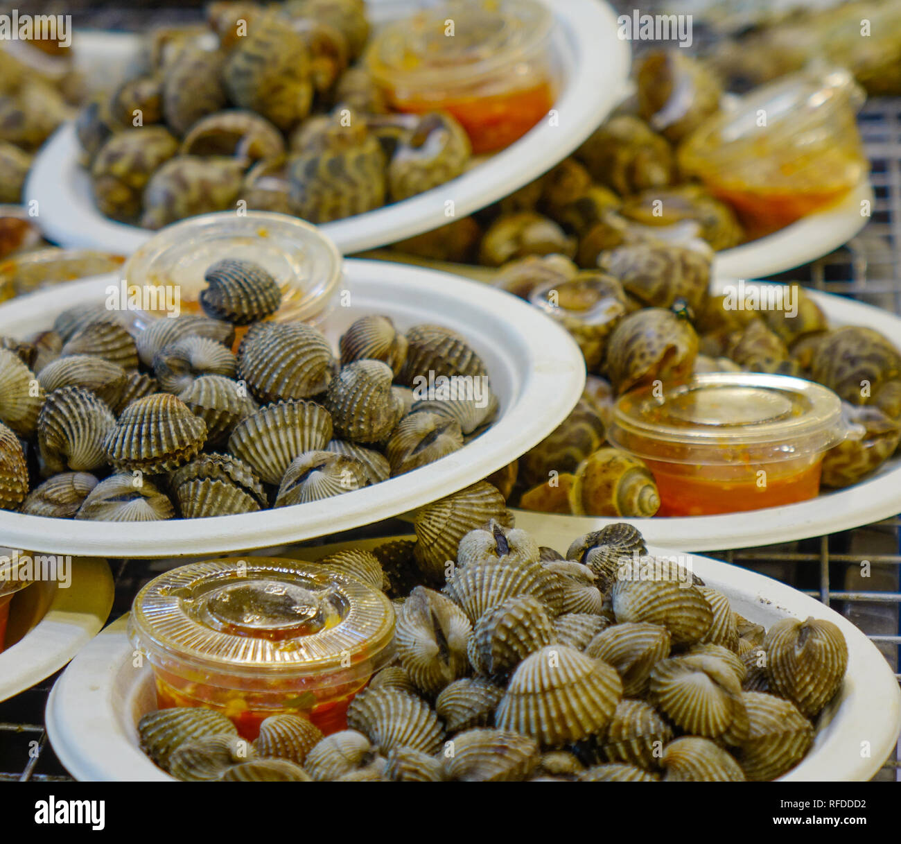 Cockle for sale at street market in Bangkok, Thailand Stock Photo - Alamy