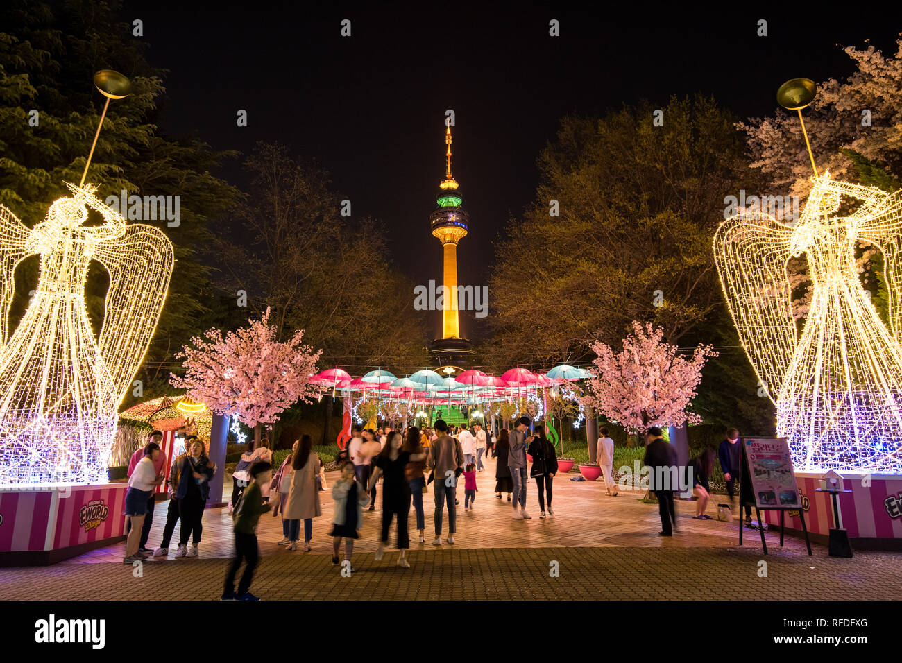 Night view of E-World theme park and 83 Tower in Daegu city Stock Photo ...