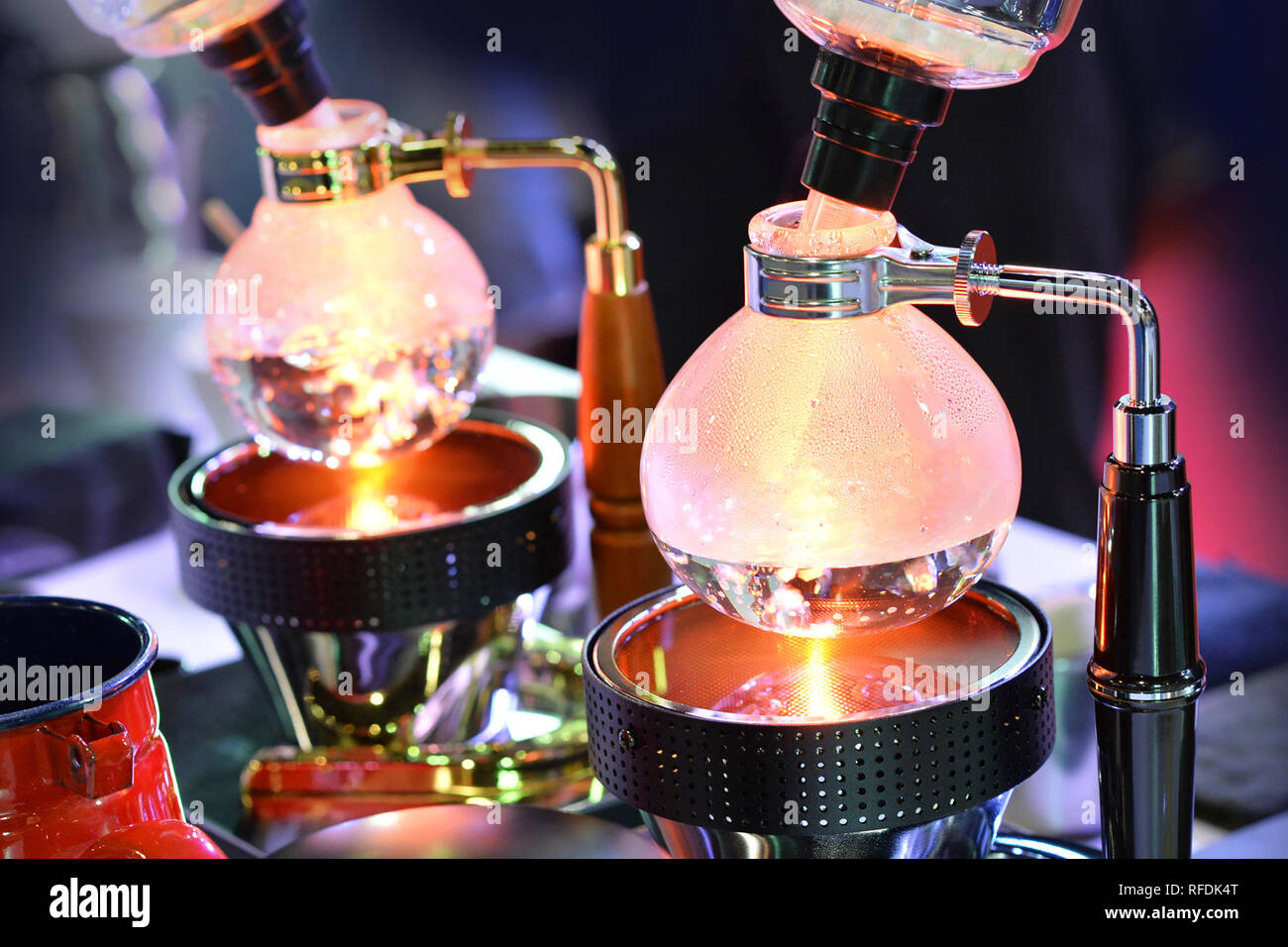 Siphon coffee japanese hi-res stock photography and images - Alamy