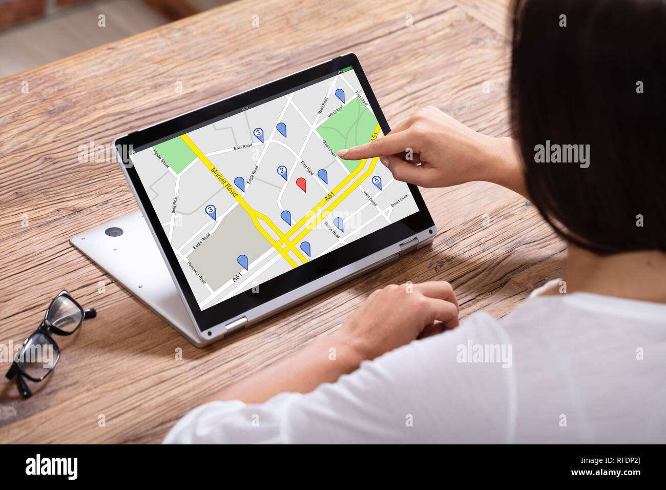 Map online information hi-res stock photography and images - Alamy