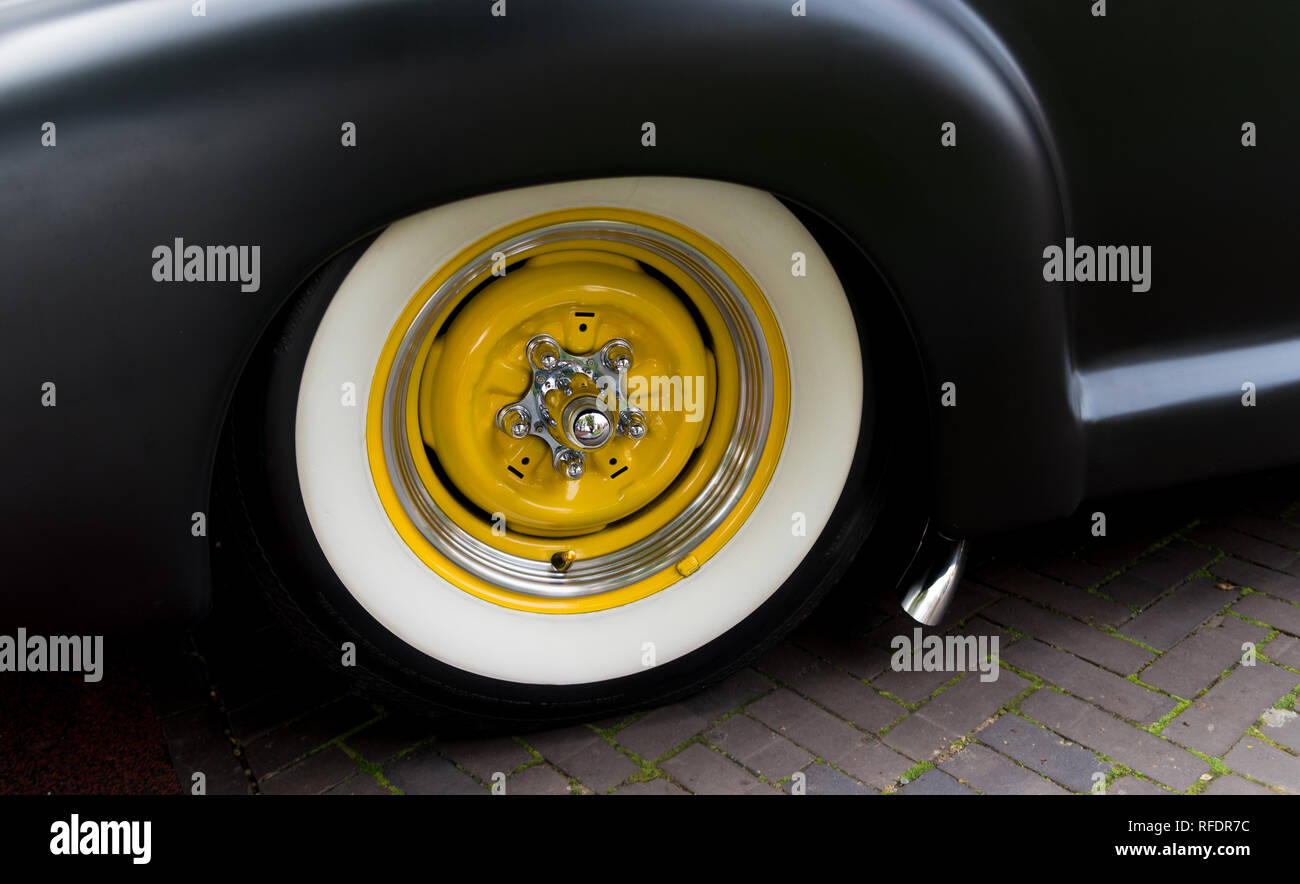 Sports car wheel isolated tyre hi-res stock photography and images - Alamy