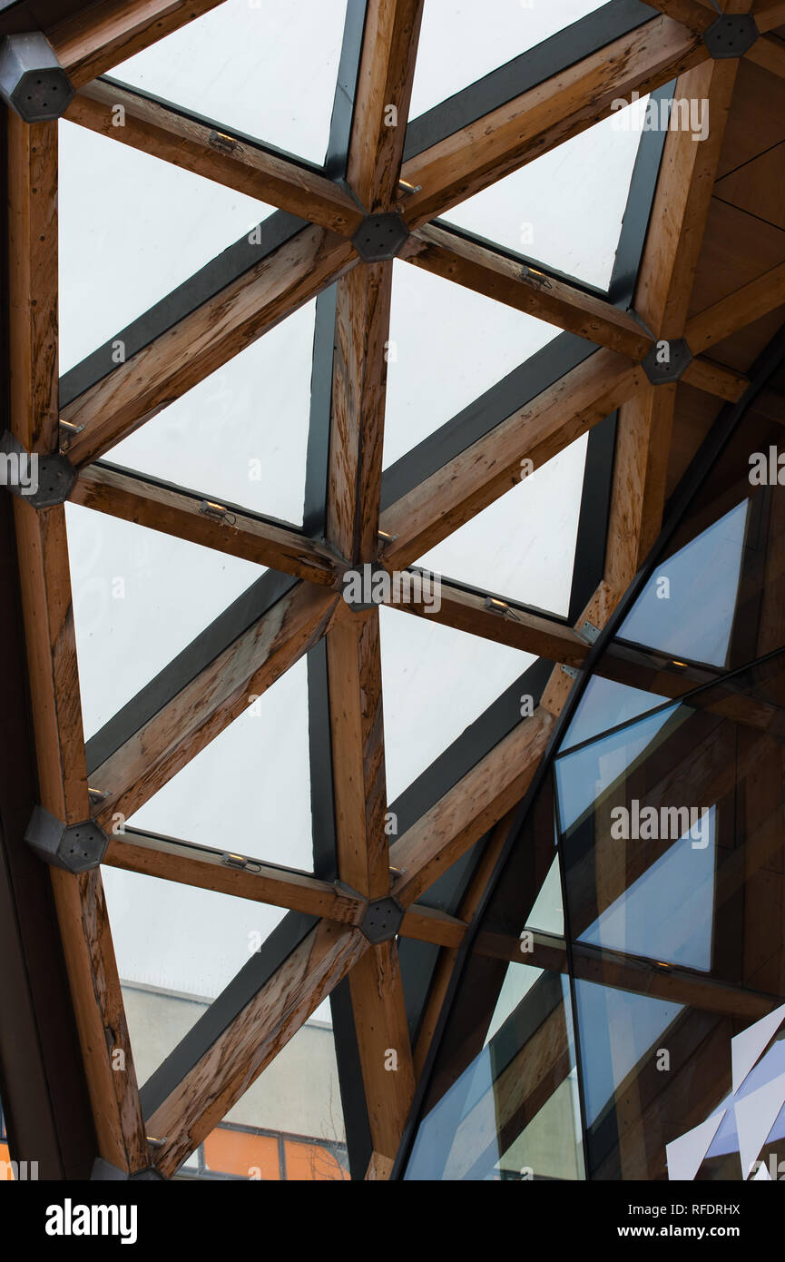 Triangle roof hi-res stock photography and images - Alamy