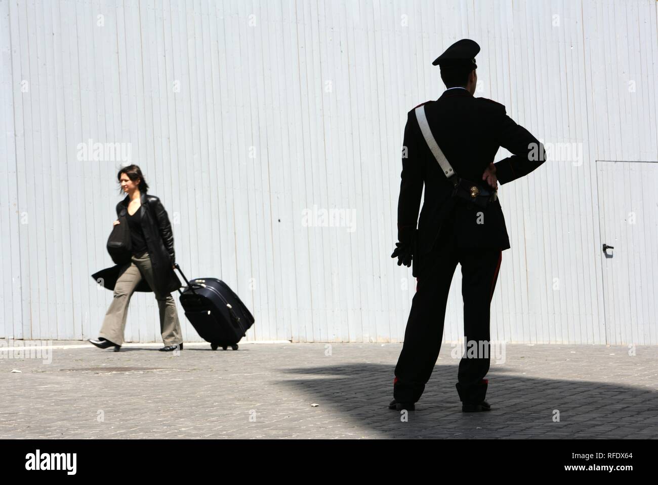 Italian polizia officers hi-res stock photography and images - Alamy