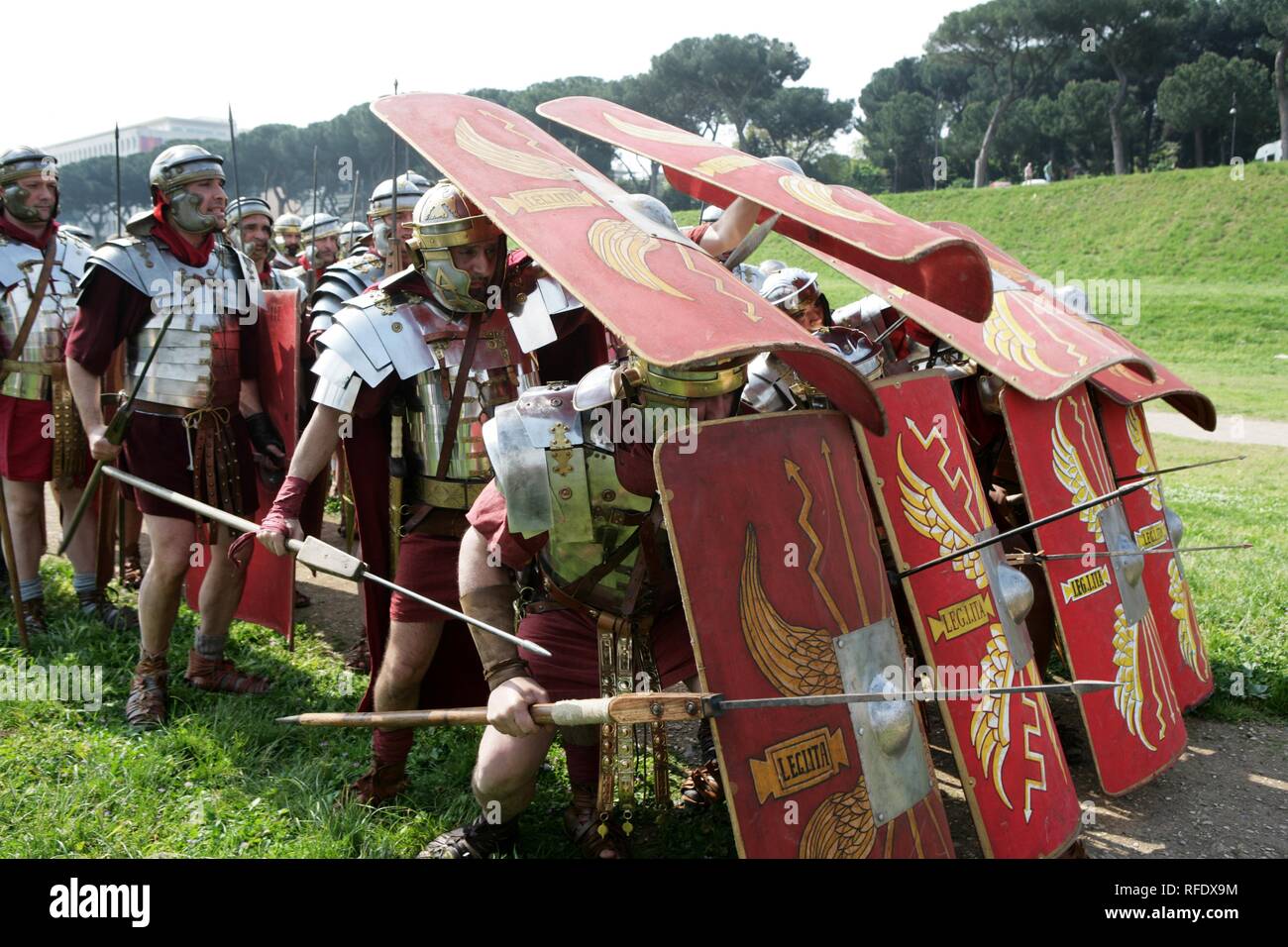 Roman shield formation hi-res stock photography and images - Alamy