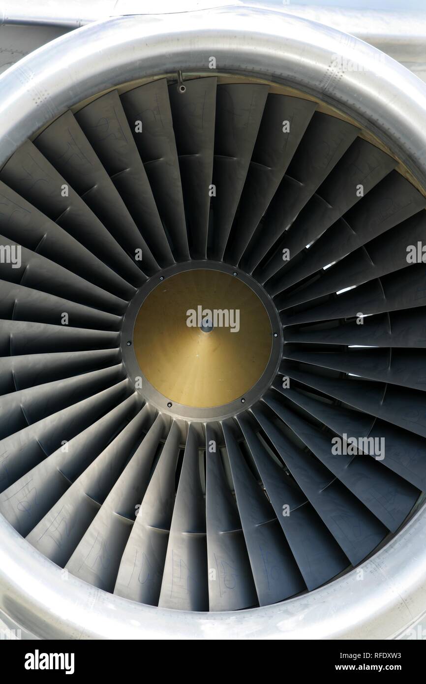 Jet engine of Tristar Stock Photo - Alamy