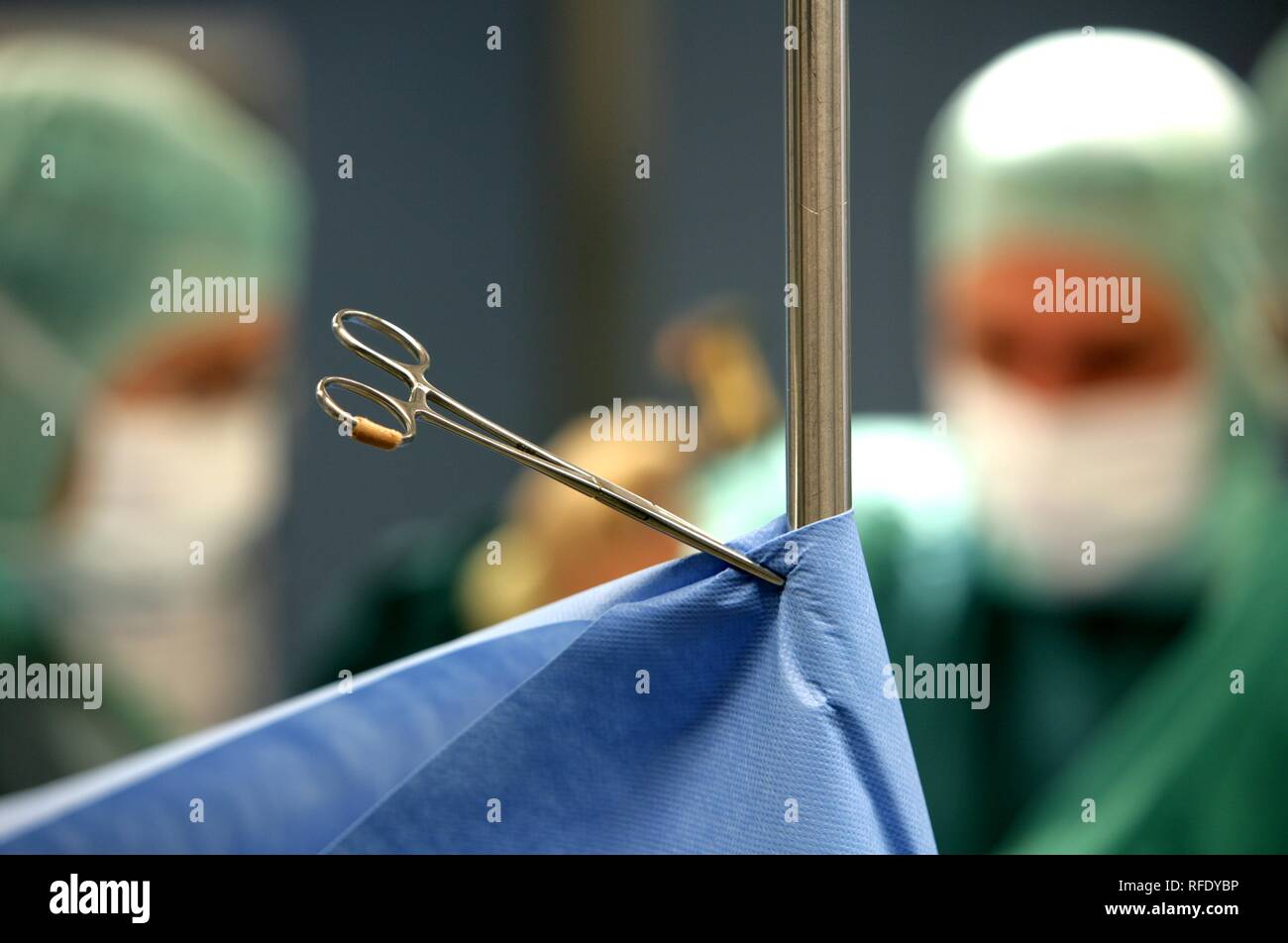 Operation clamp hi-res stock photography and images - Alamy