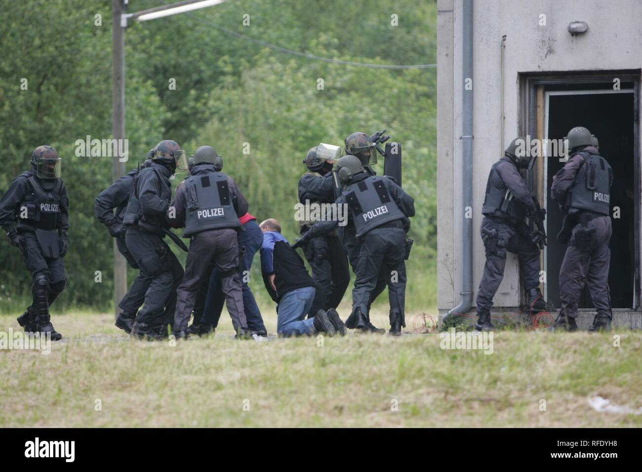DEU Germany: Exercise of a SWAT Team Hemer on a special police training ...