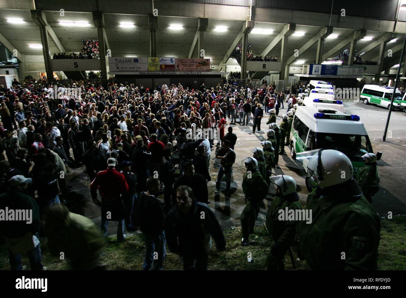 Soccer football police security fan hi-res stock photography and images ...
