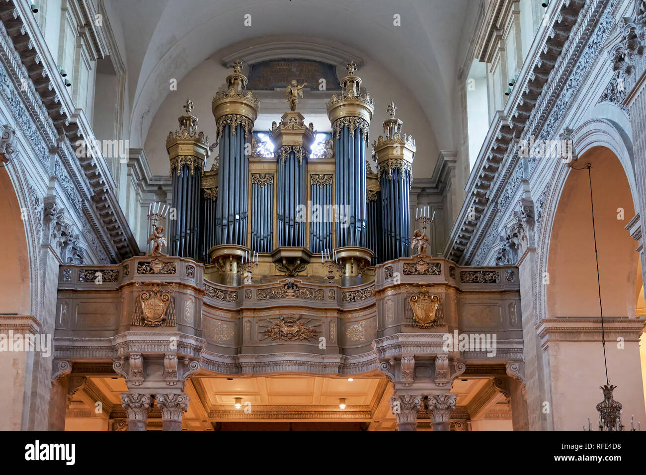 Cathedral inside sicily italy hi-res stock photography and images - Alamy