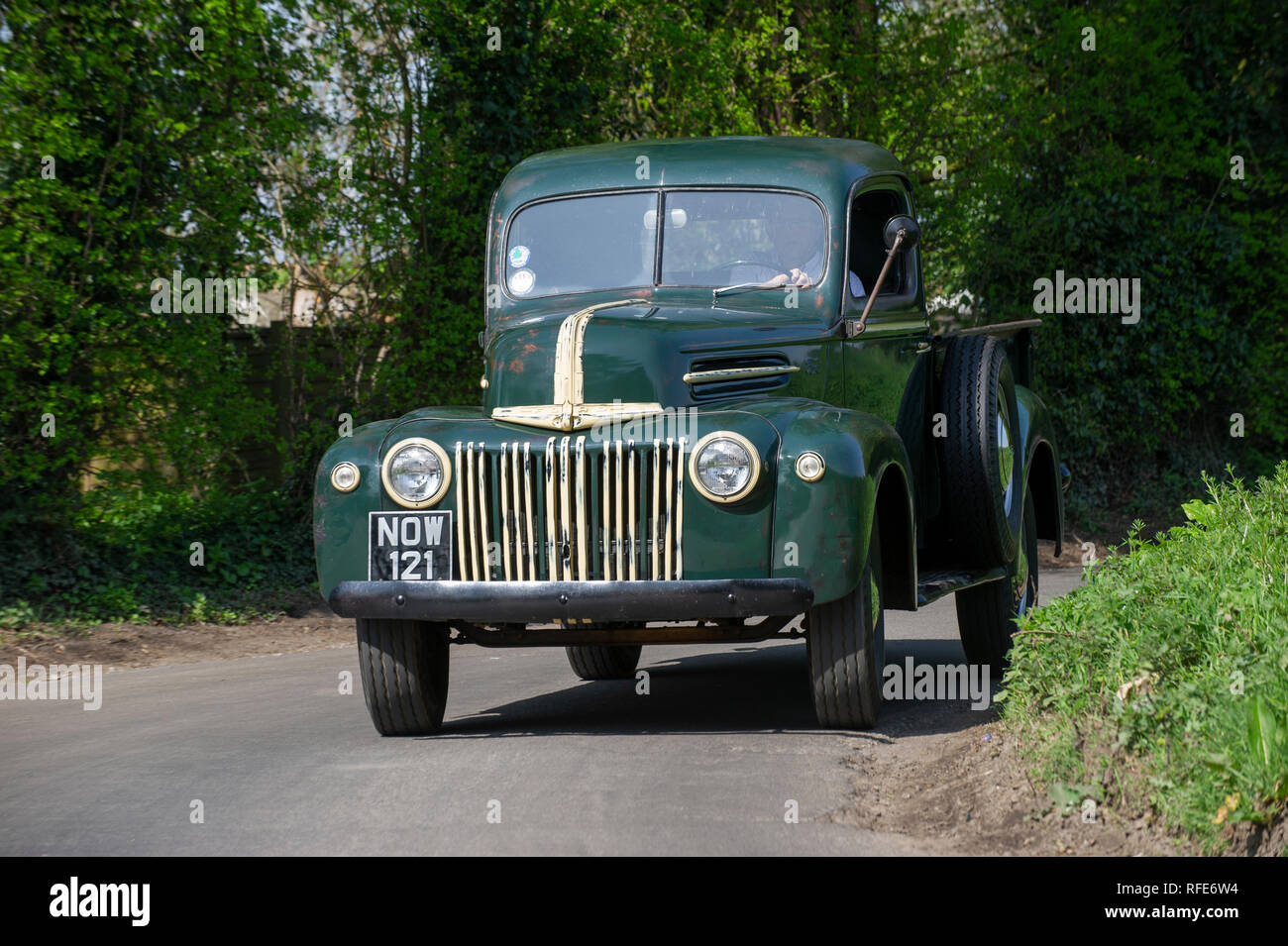 1947 Ford 1 Ton pick up truck Stock Photo - Alamy