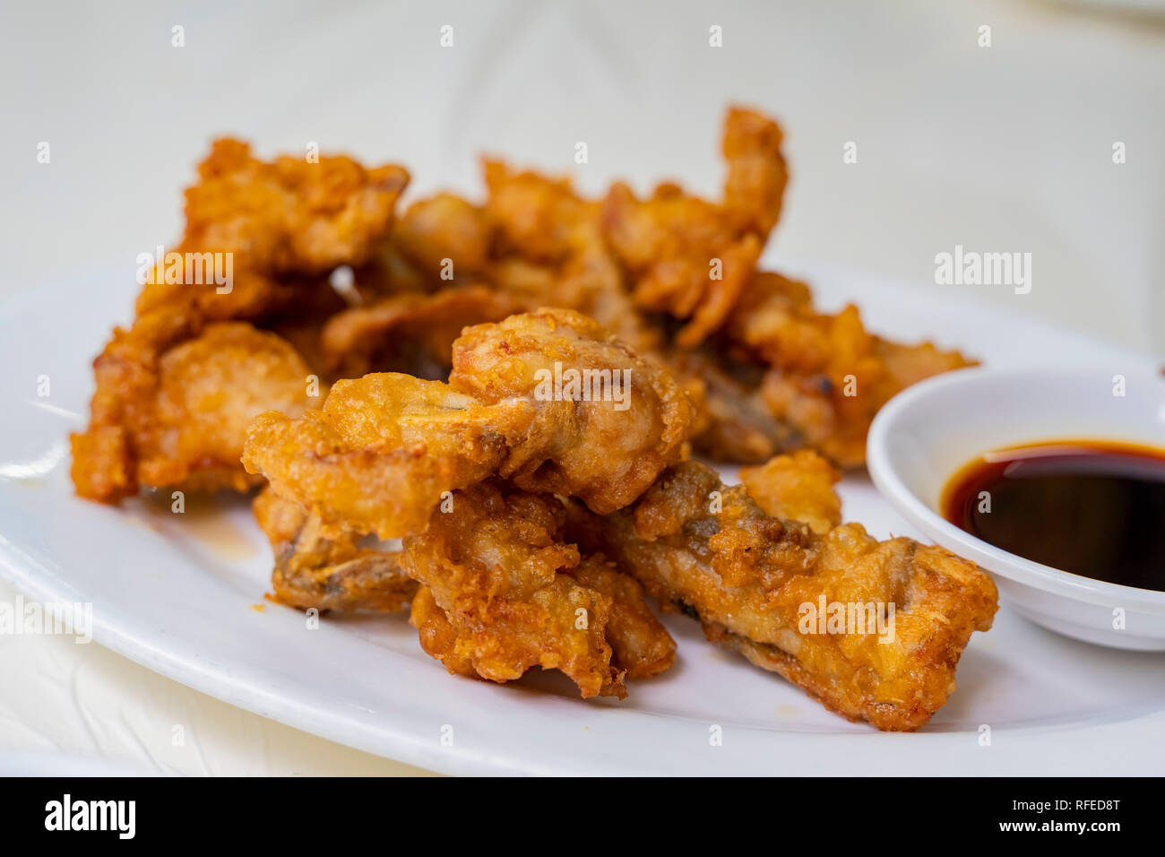 Chinese frog hi-res stock photography and images - Alamy