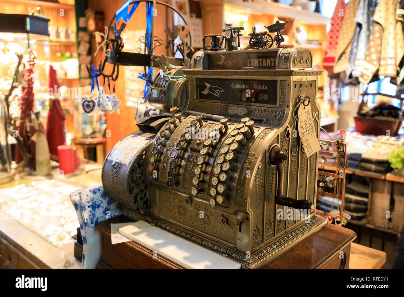 Vintage cash register hi-res stock photography and images - Alamy