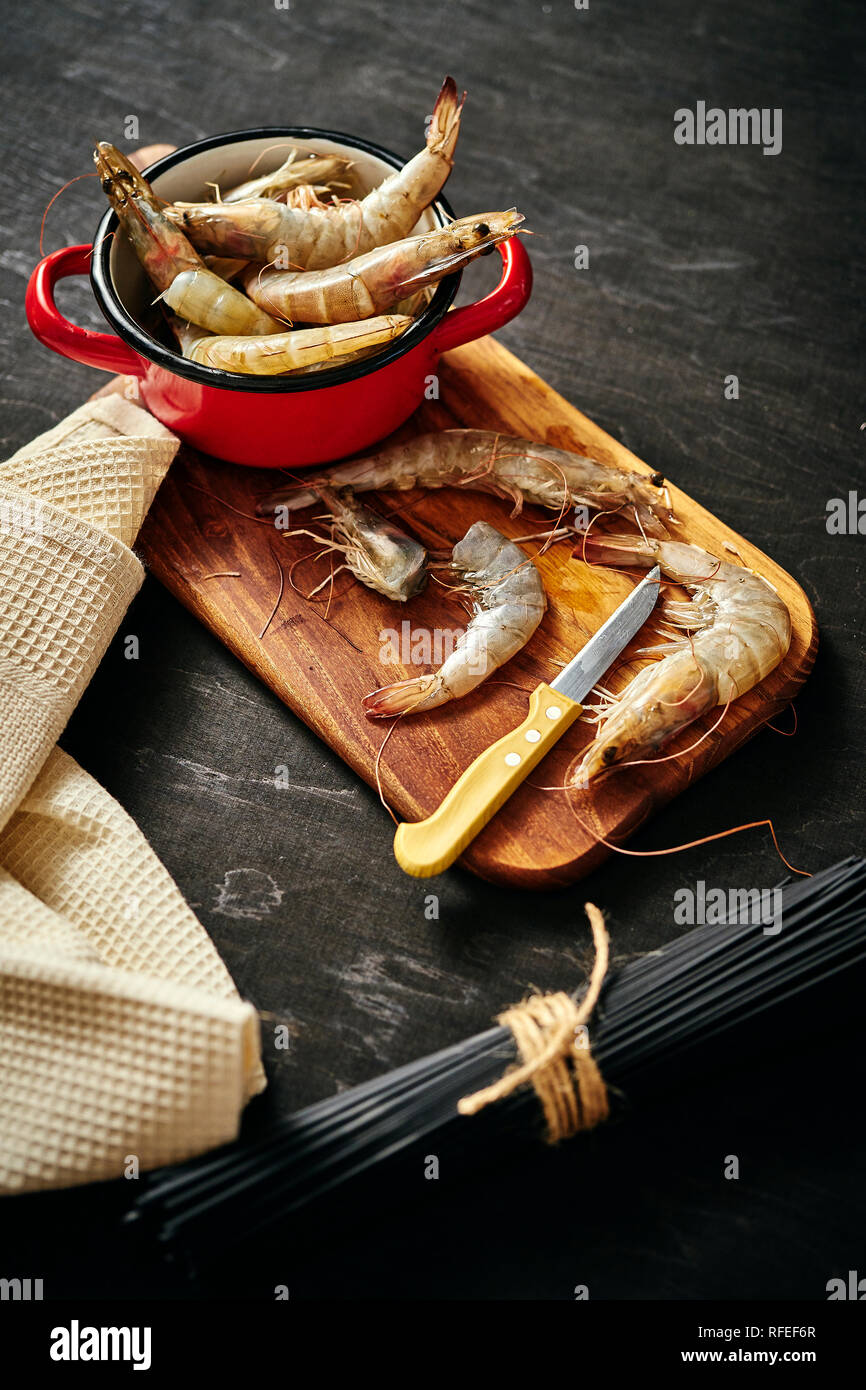 Large raw shell on raw king prawns restaurant hi-res stock photography ...
