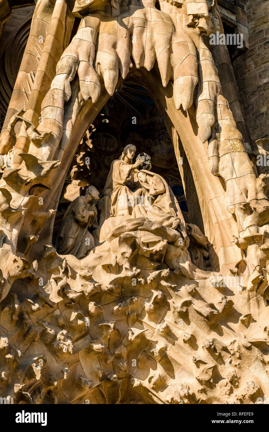 Rock carving detail of the church Sagrada Familia, Antoni Gaudis most ...
