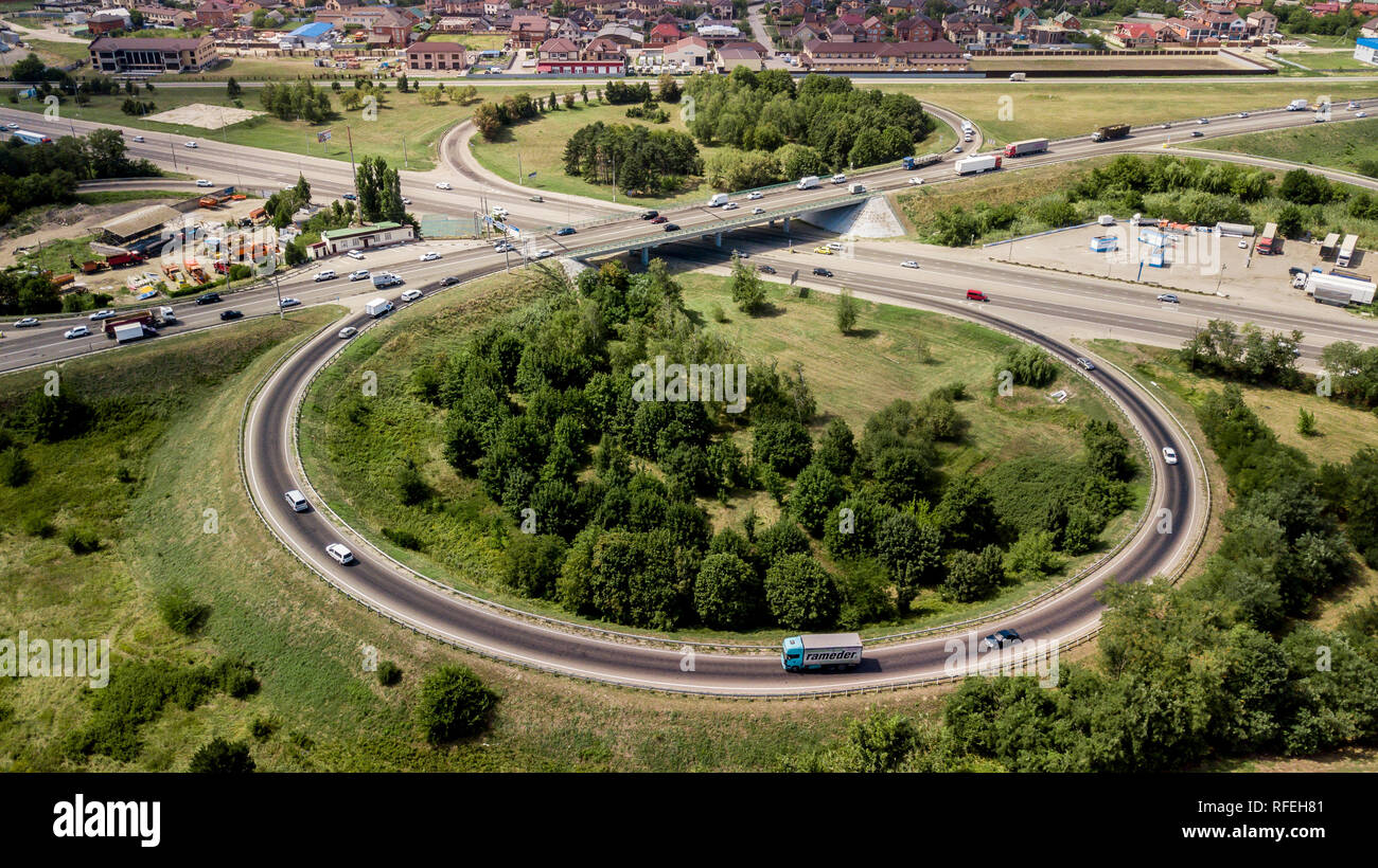 Aerial view roundabout interchange of a city, Expressway is an important infrastructure Stock ...