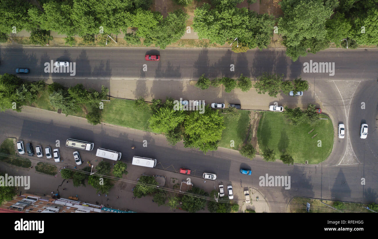 Top view road cars on speedway and city traffic Stock Photo - Alamy