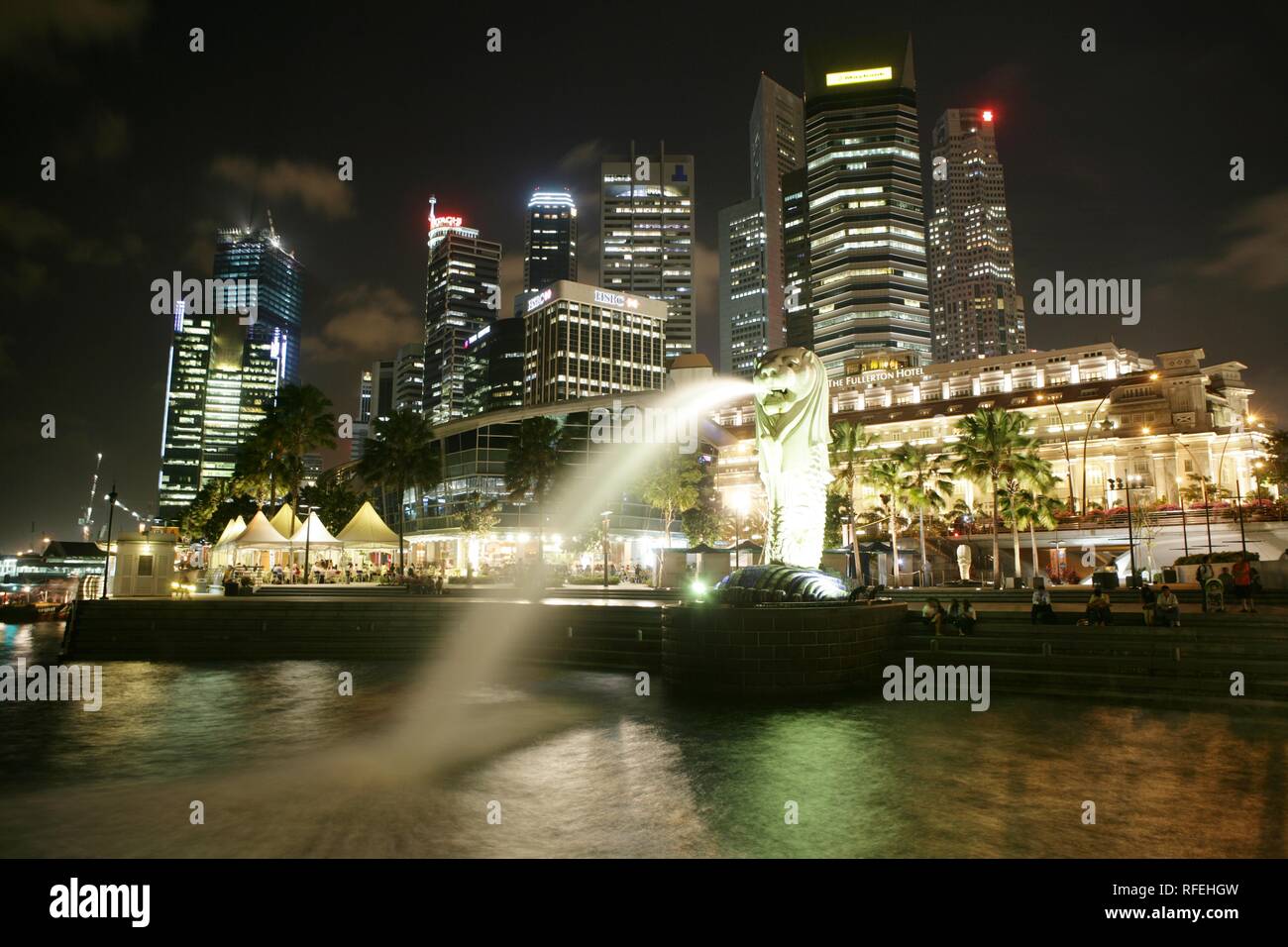Singapore merlion capital cities hi-res stock photography and images ...