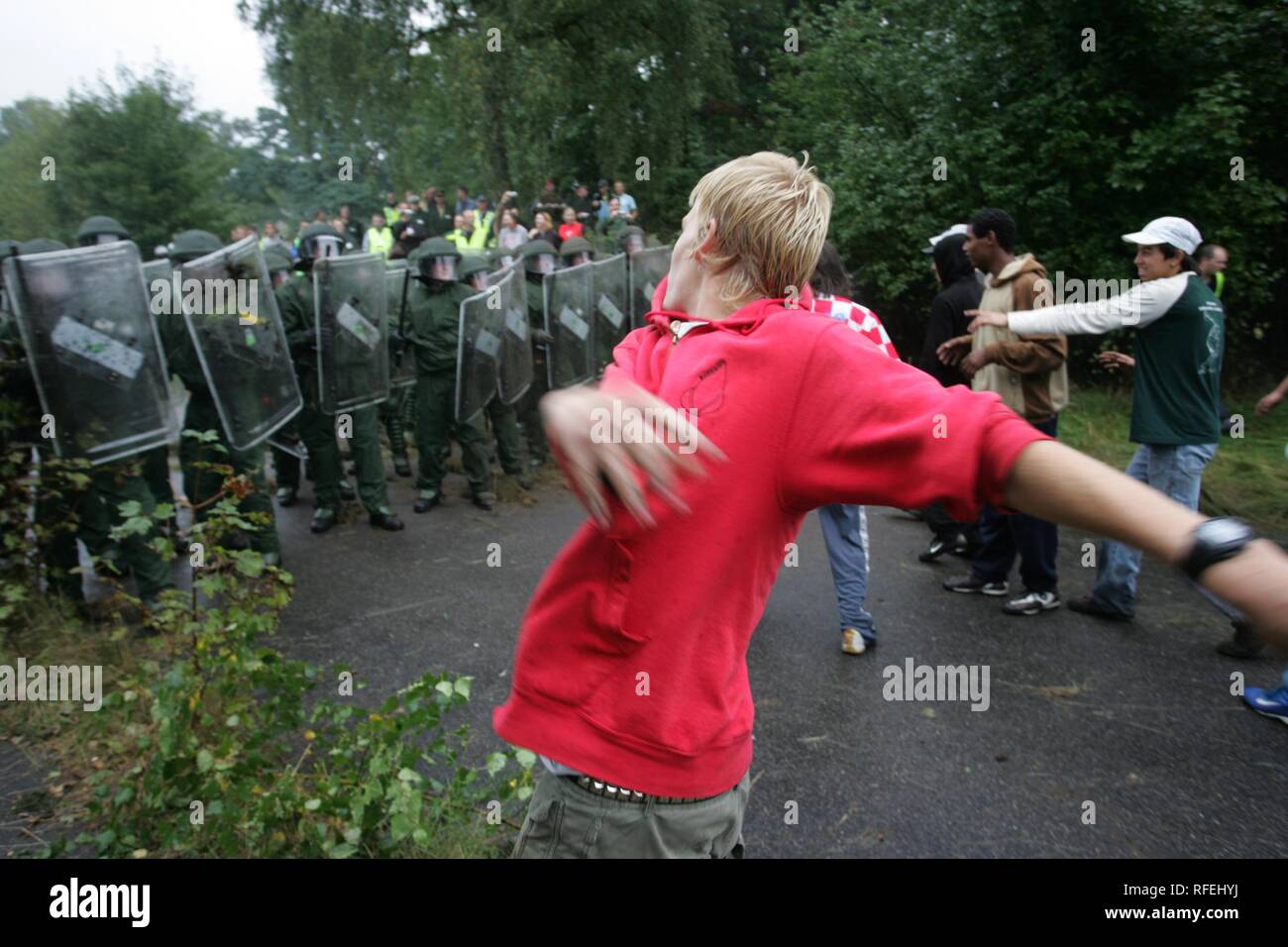 Germany, Weeze : Police exercise of german and dutch police units ...