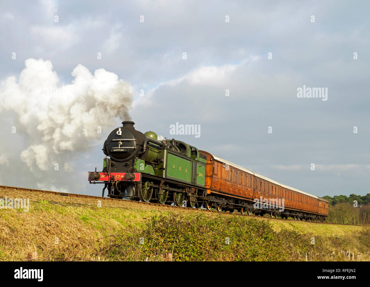 Ex GNR N2 class loco and a Gresley designed Quad-Art set of articulated ...