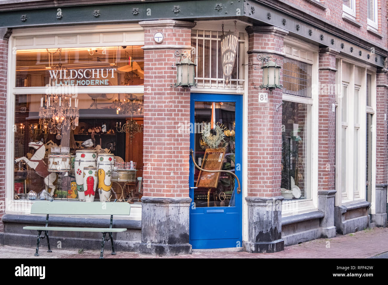Amsterdam shop fronts Stock Photo - Alamy