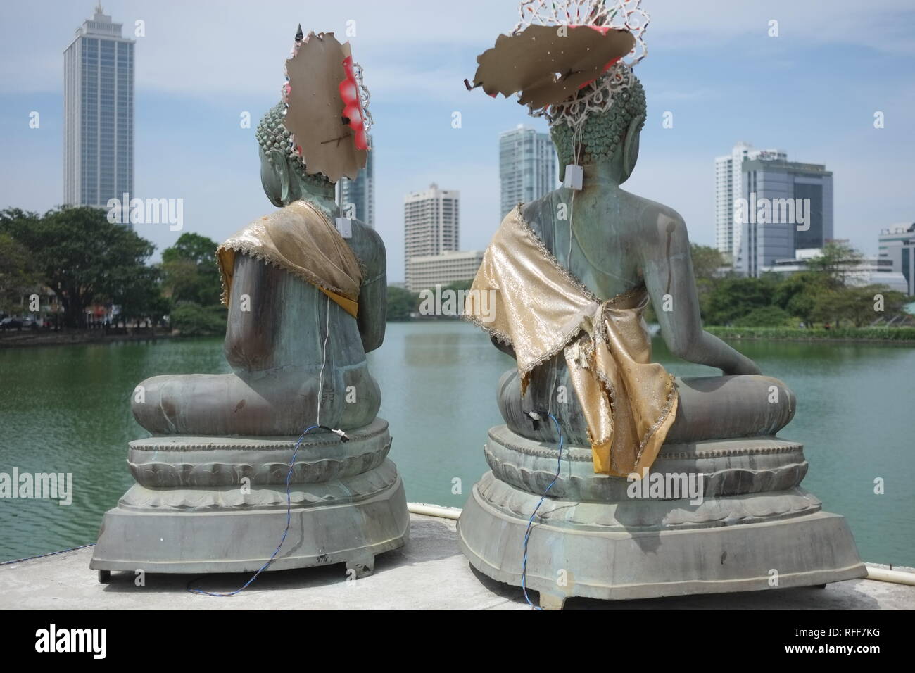 Sri lanka colombo buddha statues hi-res stock photography and images ...