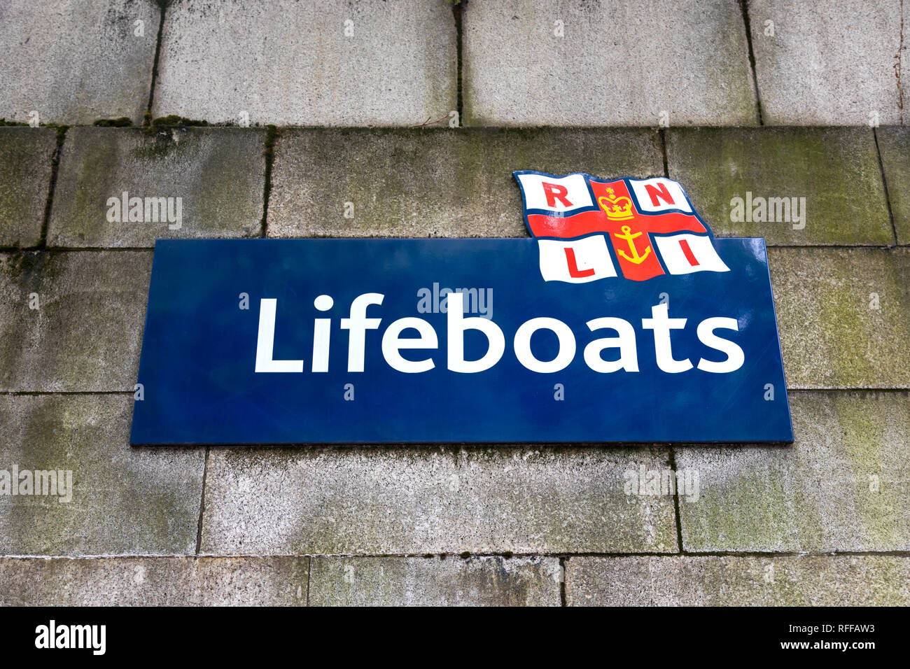 Lifeboat sign hi-res stock photography and images - Alamy