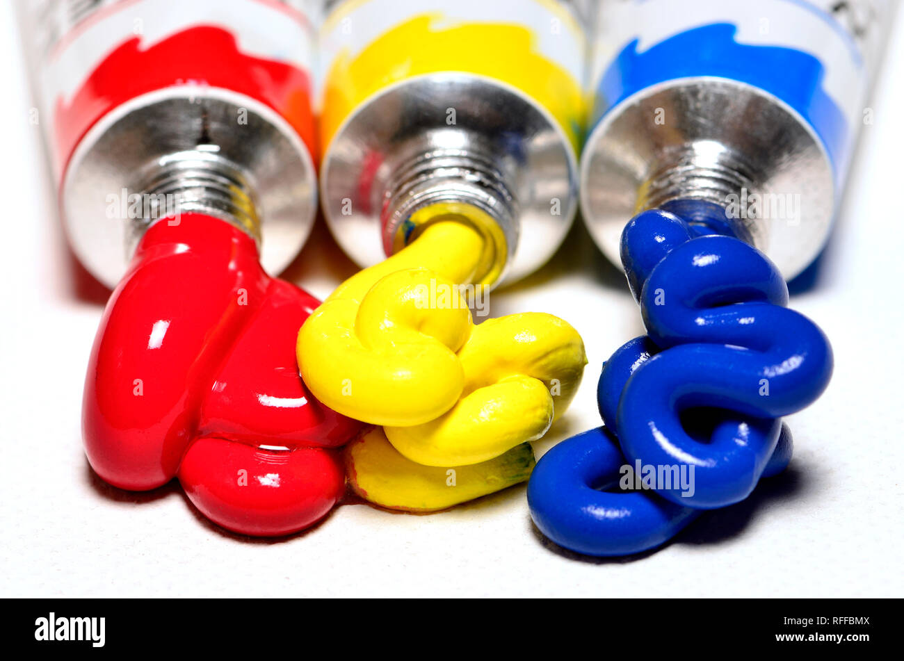 Colour tube paint hi-res stock photography and images - Alamy