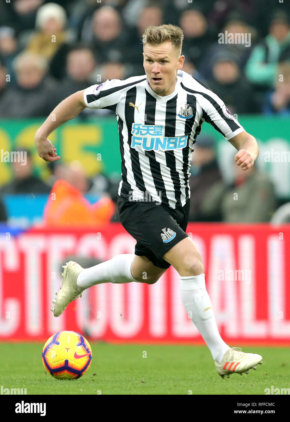 Matt Ritchie, Newcastle United Stock Photo - Alamy