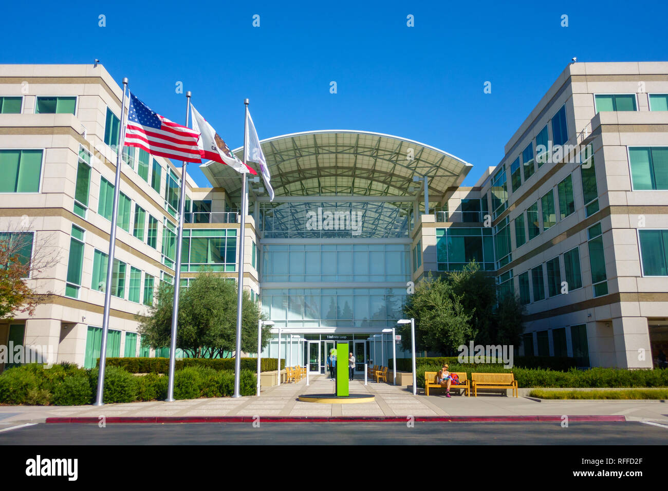 Apple company campus in silicone valley, Infinity loop one Stock Photo ...