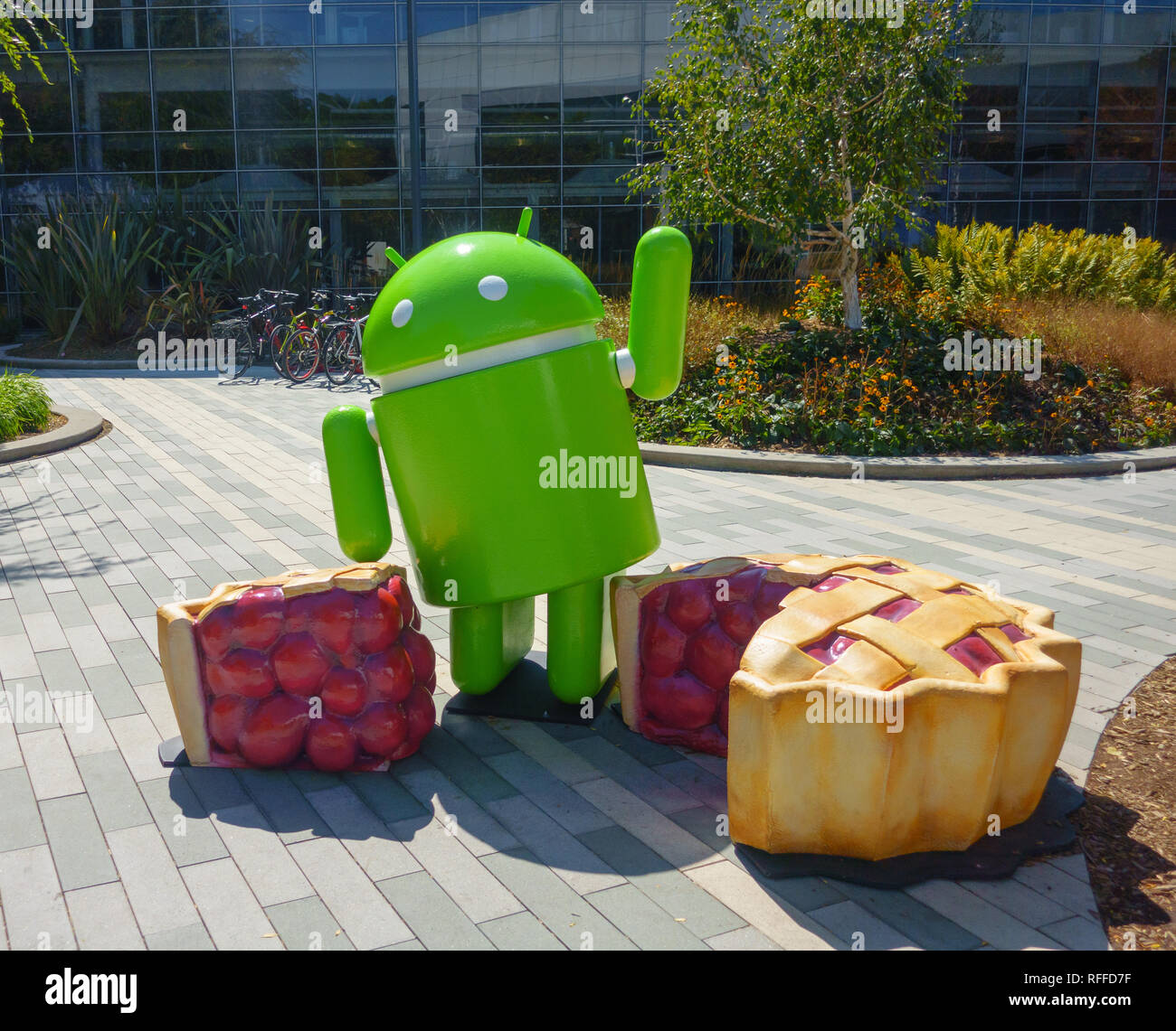 Android statue in Googleplex headquarters main office Stock Photo - Alamy