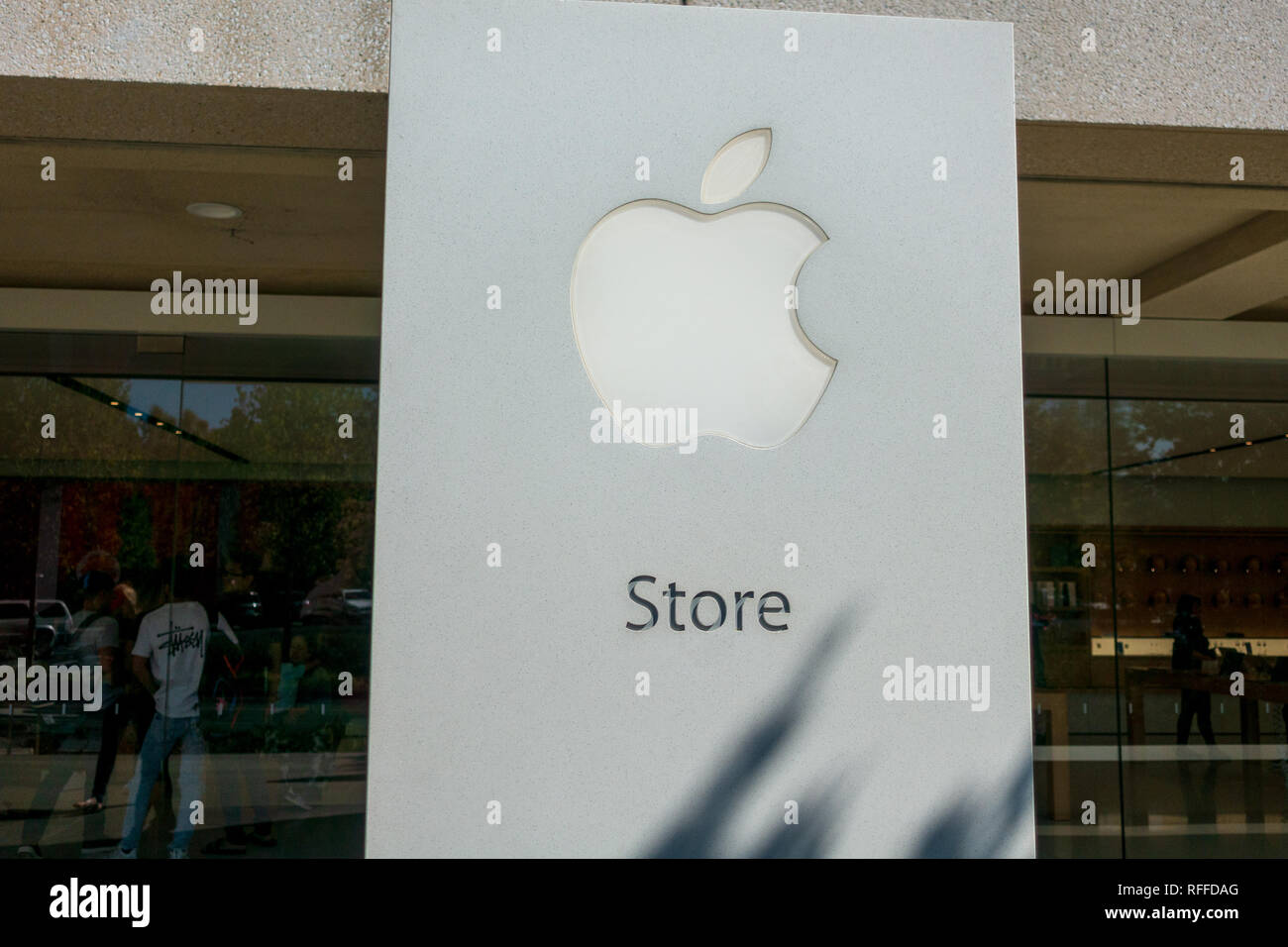Apple store at company campus in silicone valley, Infinity loop one ...