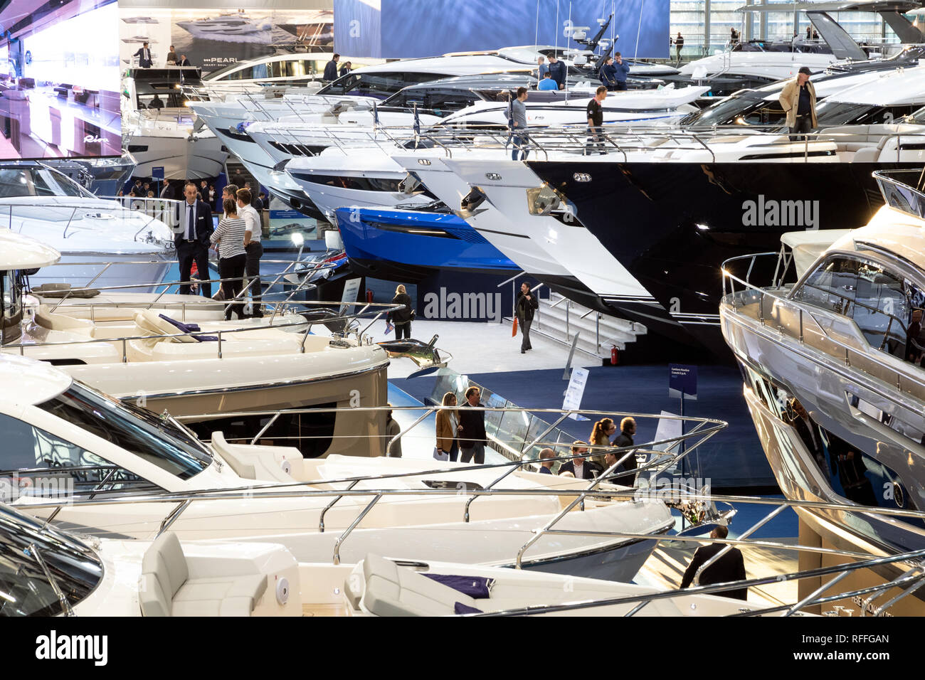 Boot messe hi-res stock photography and images - Alamy