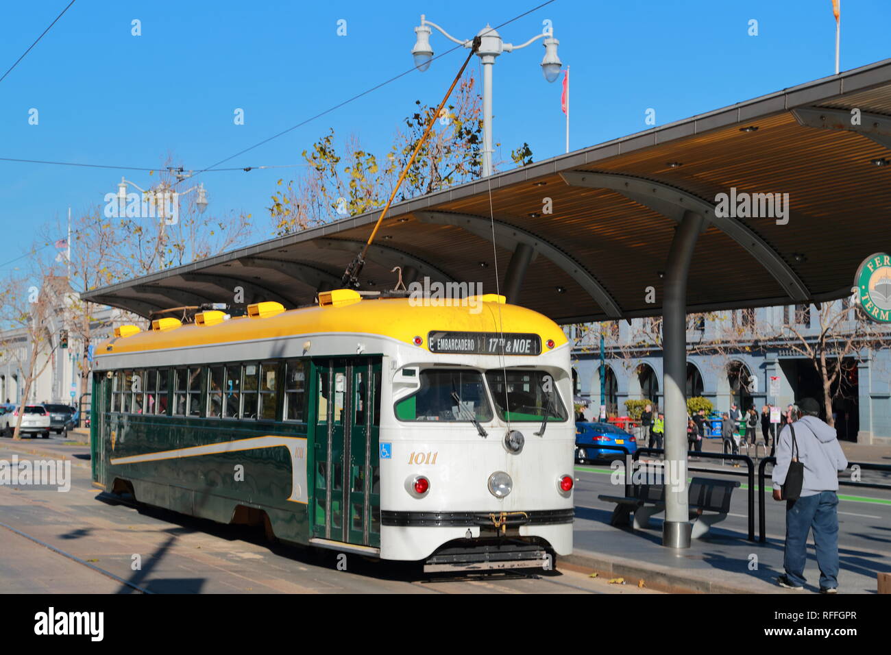 Electric tram hi-res stock photography and images - Alamy